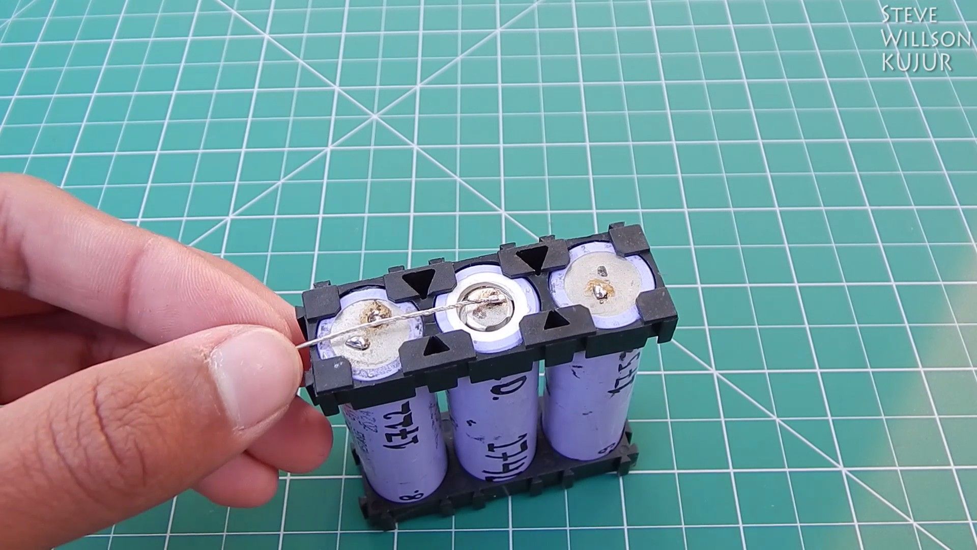 How to Make a 3S 18650 Battery Pack : 7 Steps (with Pictures ...