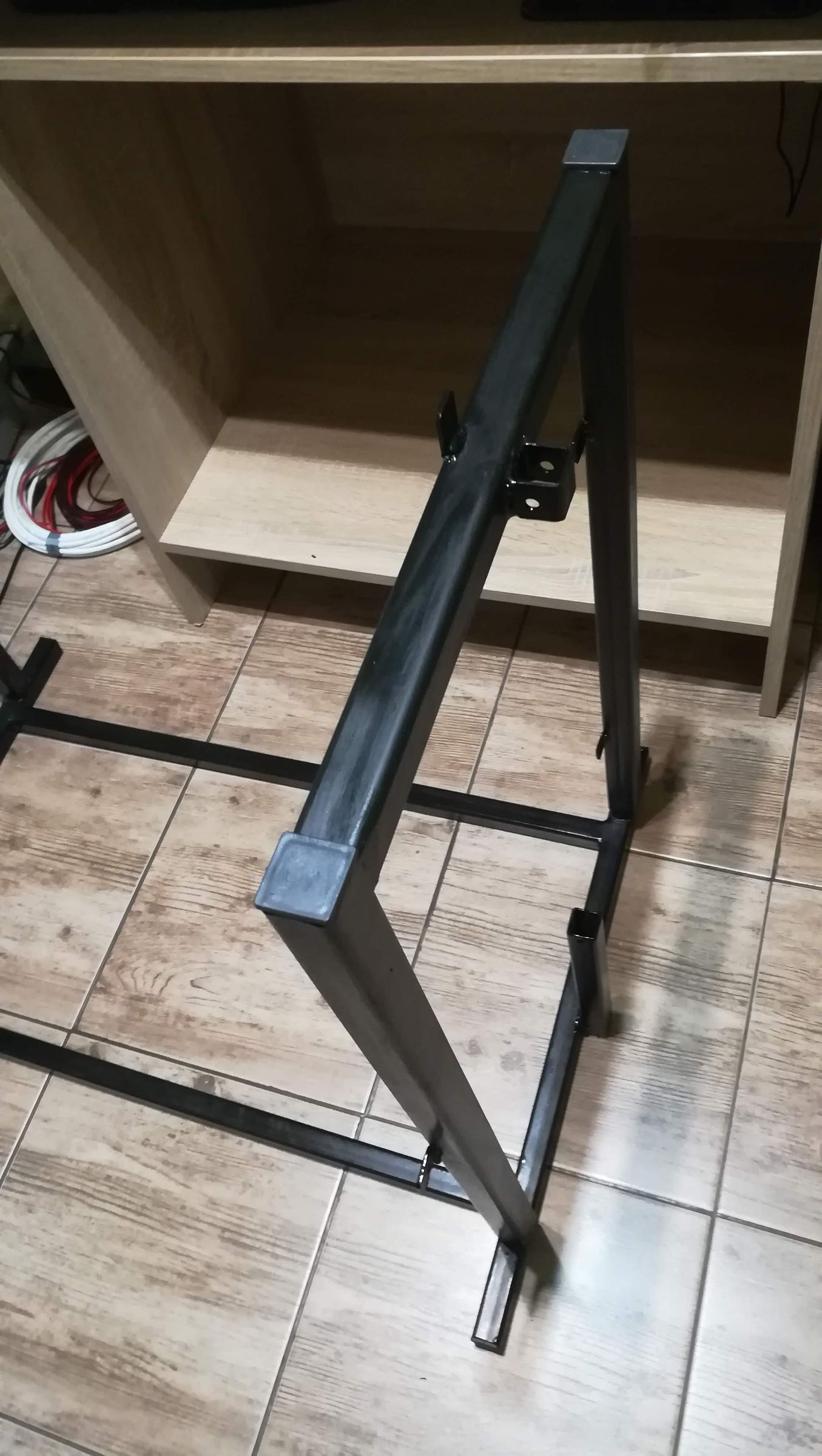 DIY Height Adjustable Standing Desks : 4 Steps (with Pictures ...