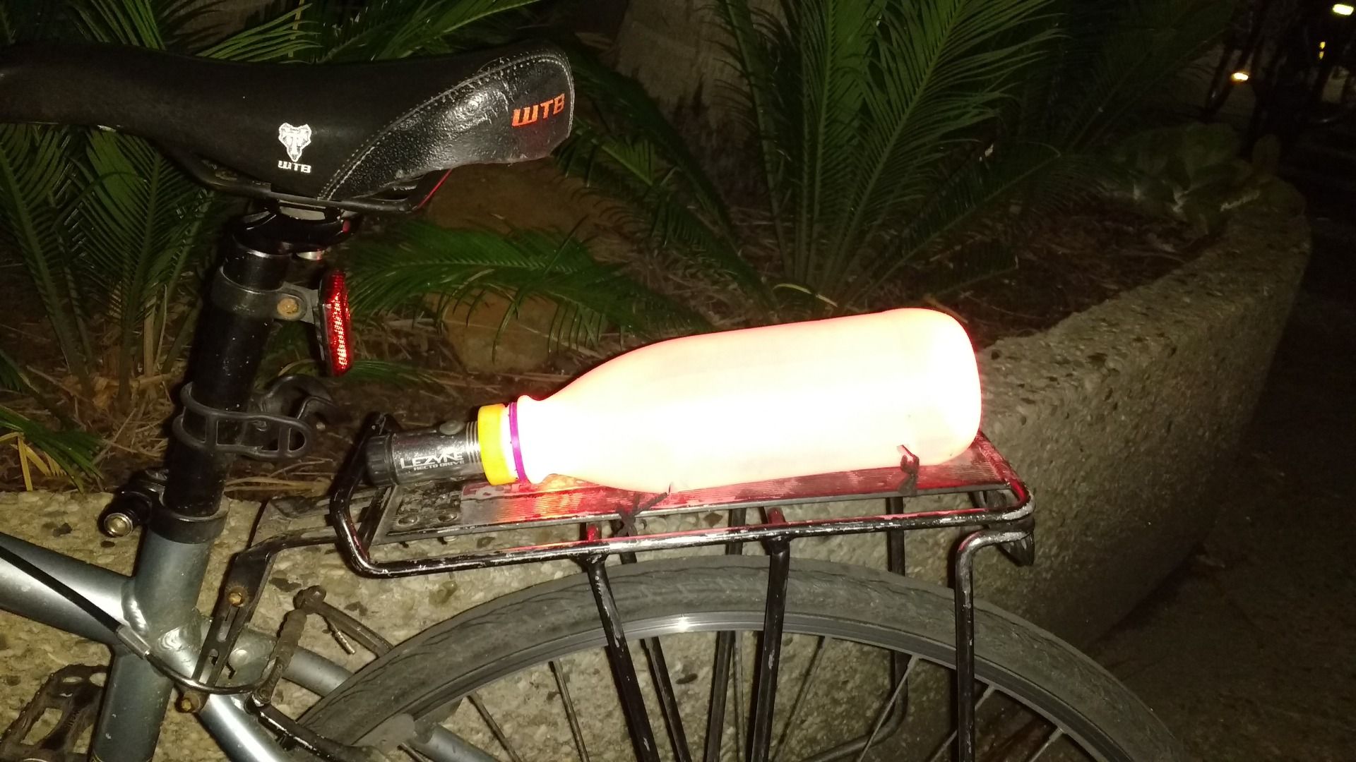 How to Make a Bike Light With Greater Visiblity : 8 Steps (with ...