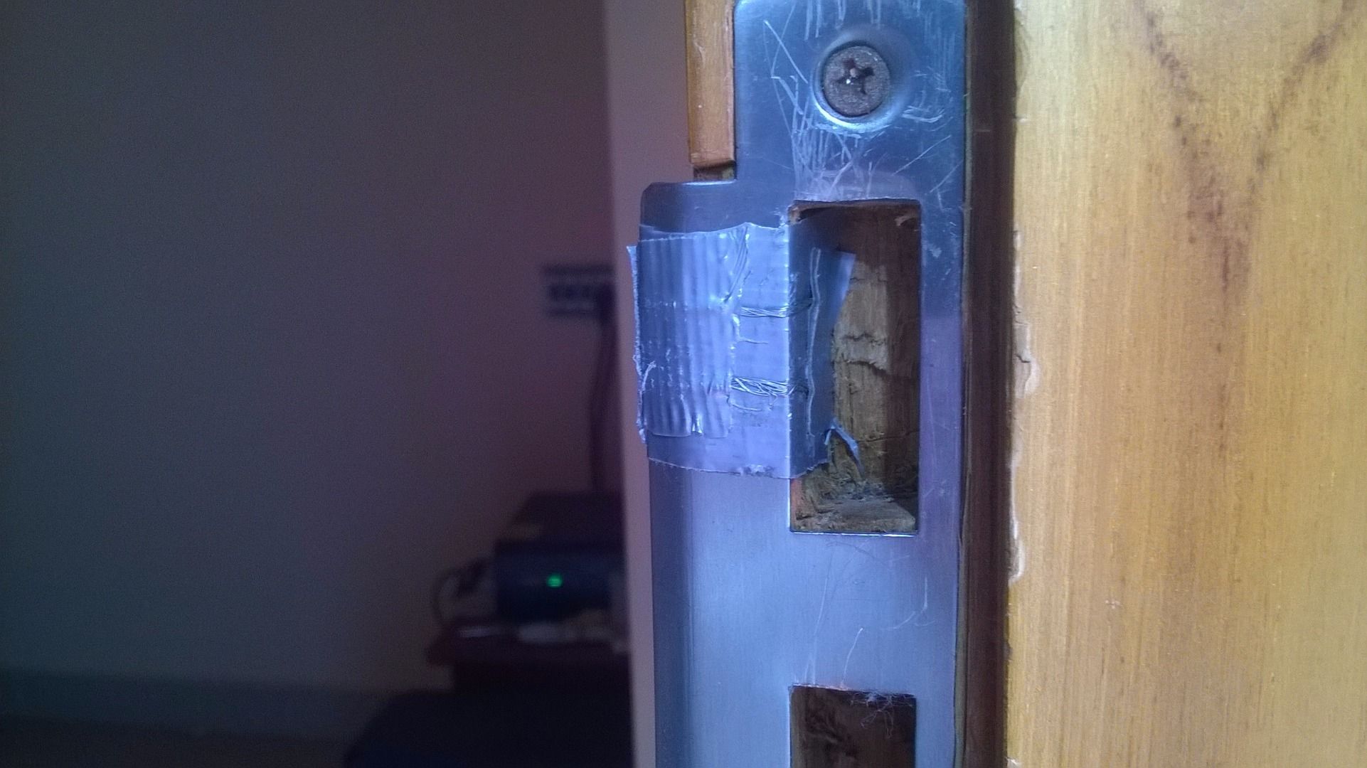 A Simple and Reliable Door Alarm System : 5 Steps - Instructables