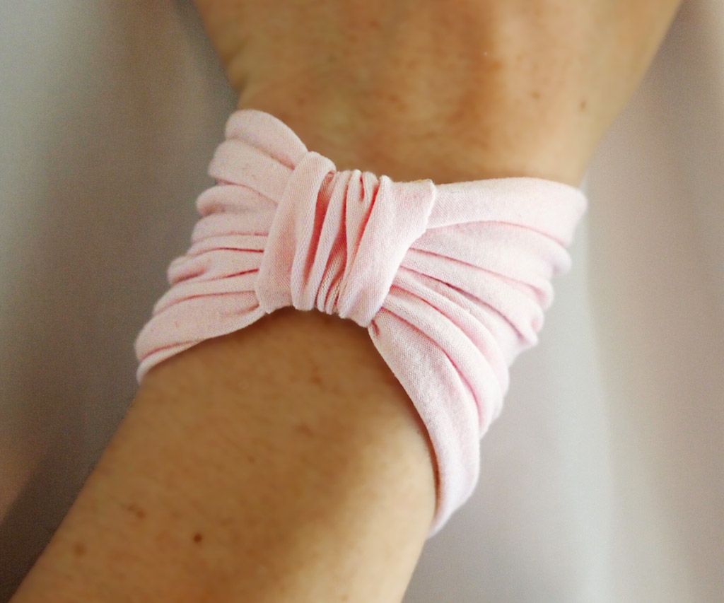 How to Sew a Bow Bracelet : 4 Steps (with Pictures) - Instructables