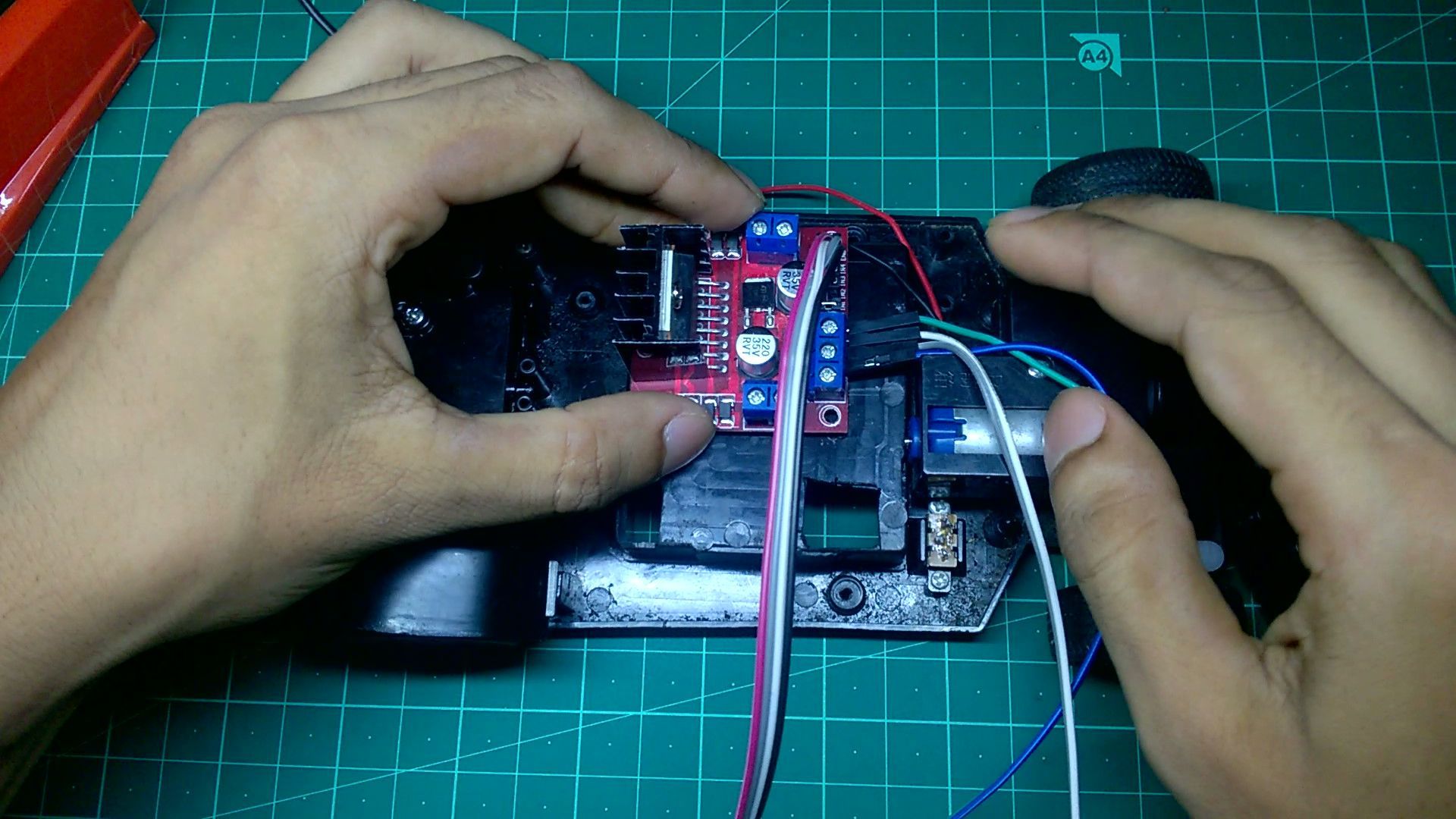 How to Make a DIY Smartphone Controlled RC Car : 8 Steps (with Pictures ...