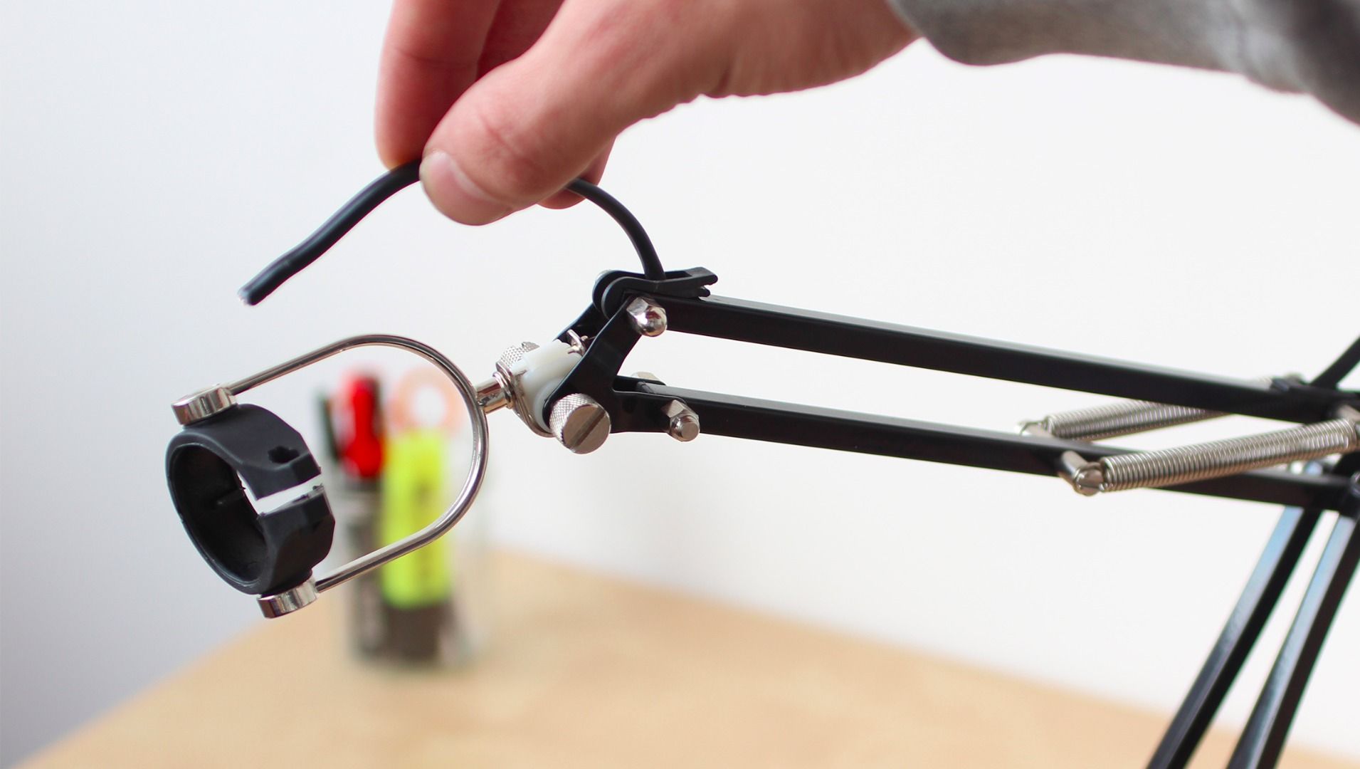 Adjustable Arm Tablet Stand : 8 Steps (with Pictures) - Instructables