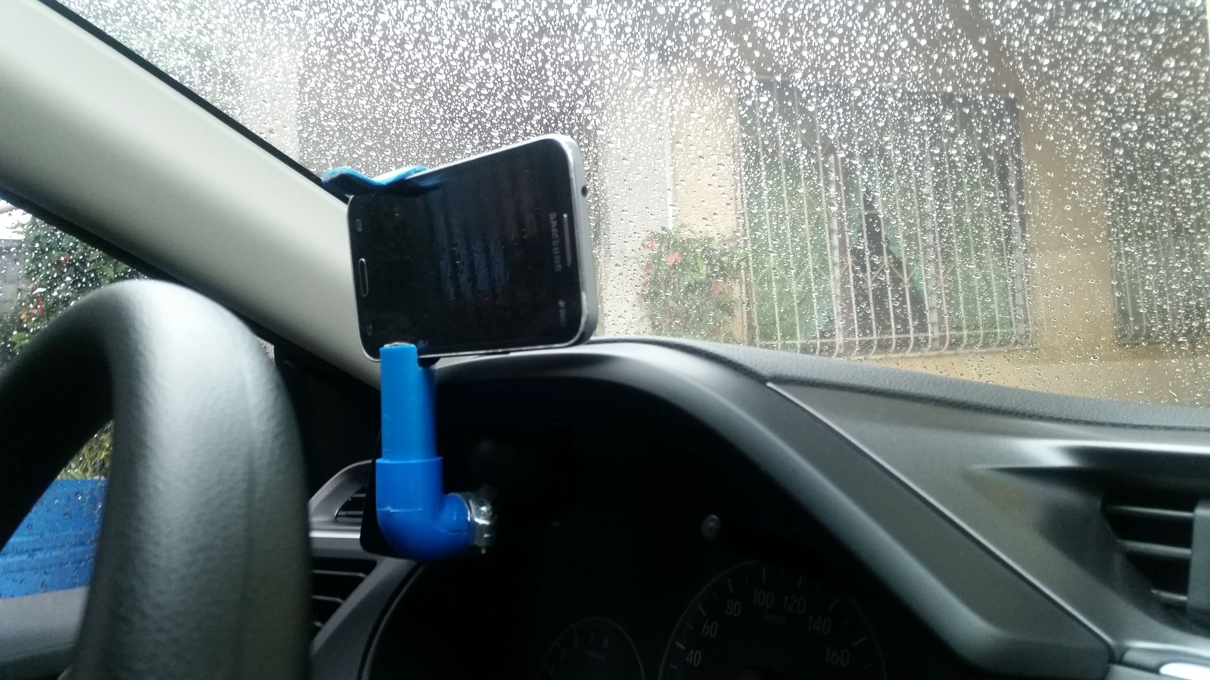 Car Phone Mount Using PVC : 4 Steps (with Pictures) - Instructables