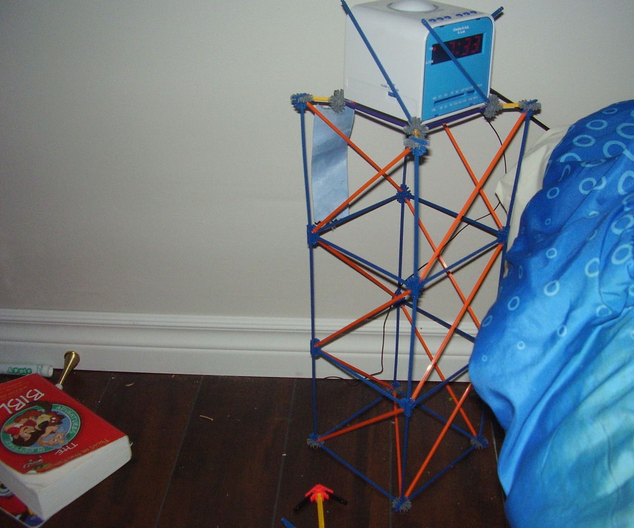 Simple K'nex Clock Stand - Instructables