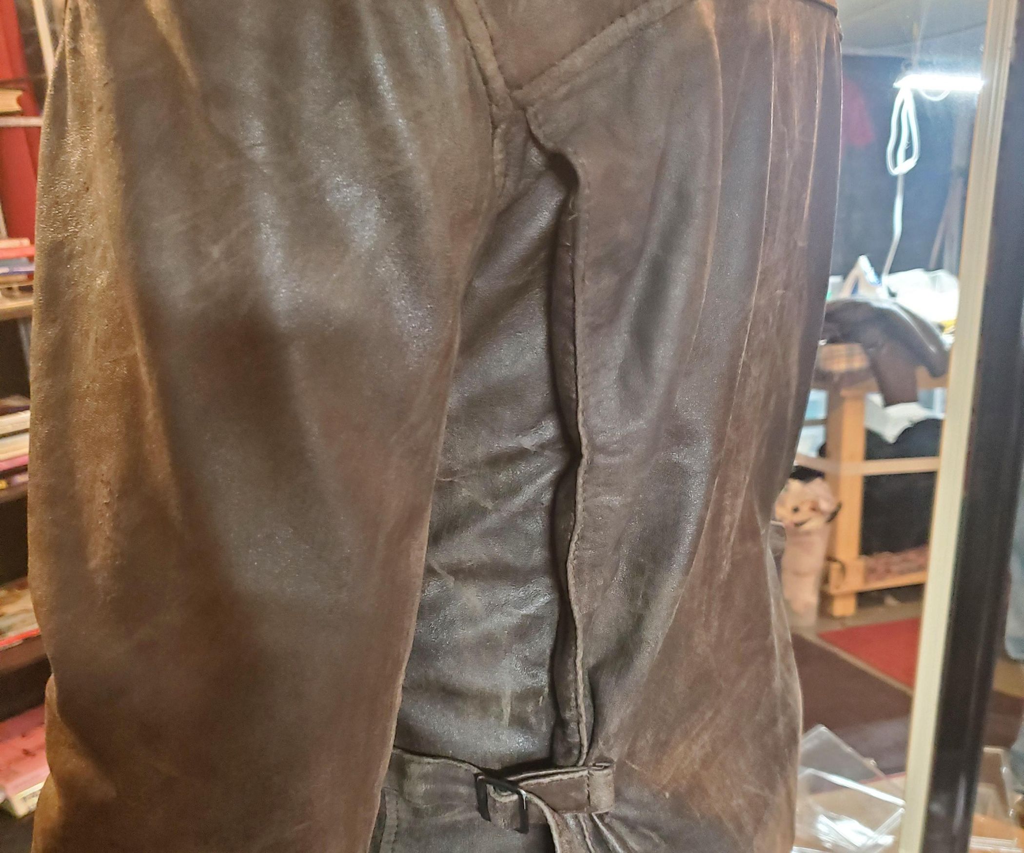 Tailoring Trick to Keep Jacket Gusset Flat : 5 Steps (with Pictures ...