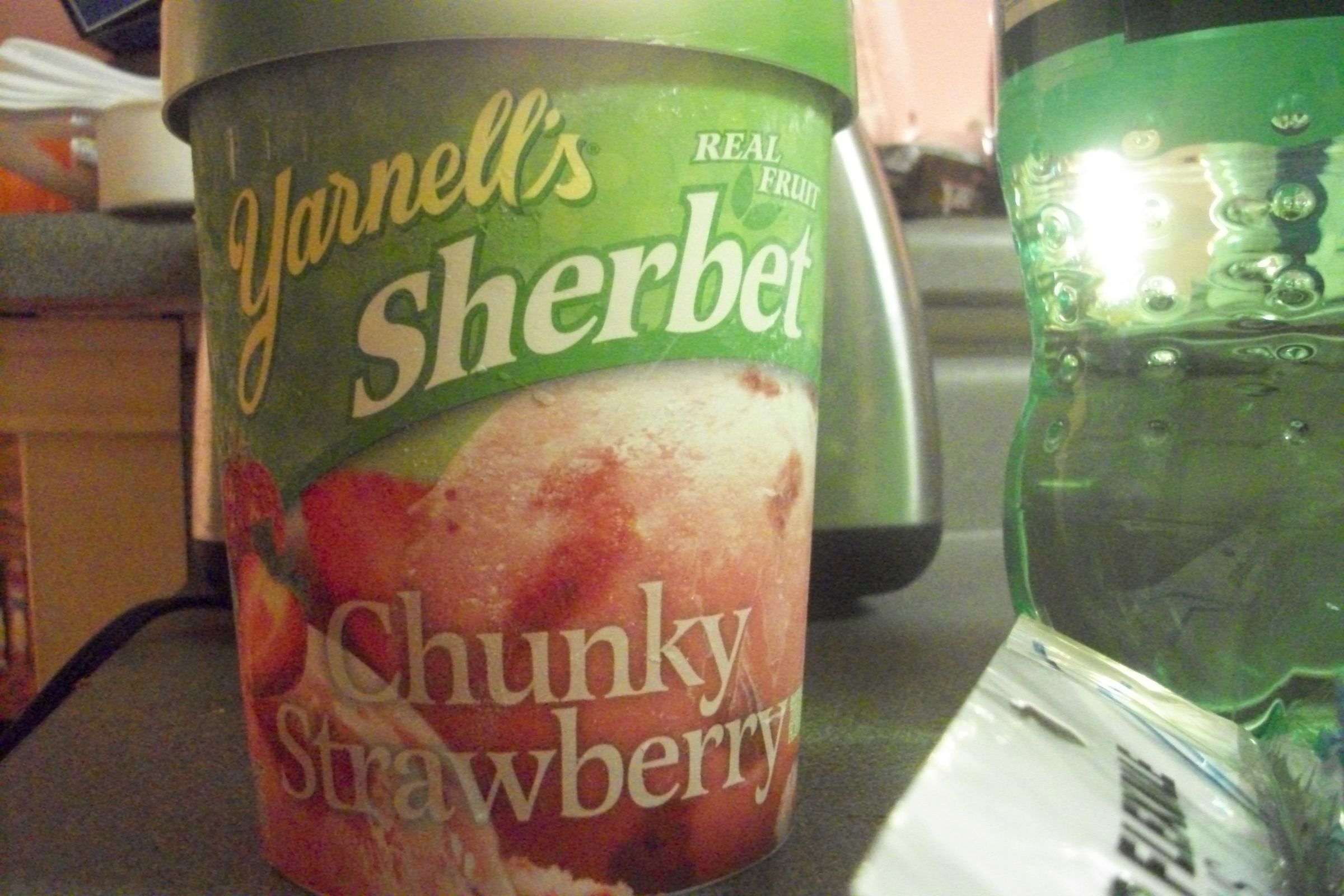 Knuckels Strawberry Chunk Float : 5 Steps - Instructables