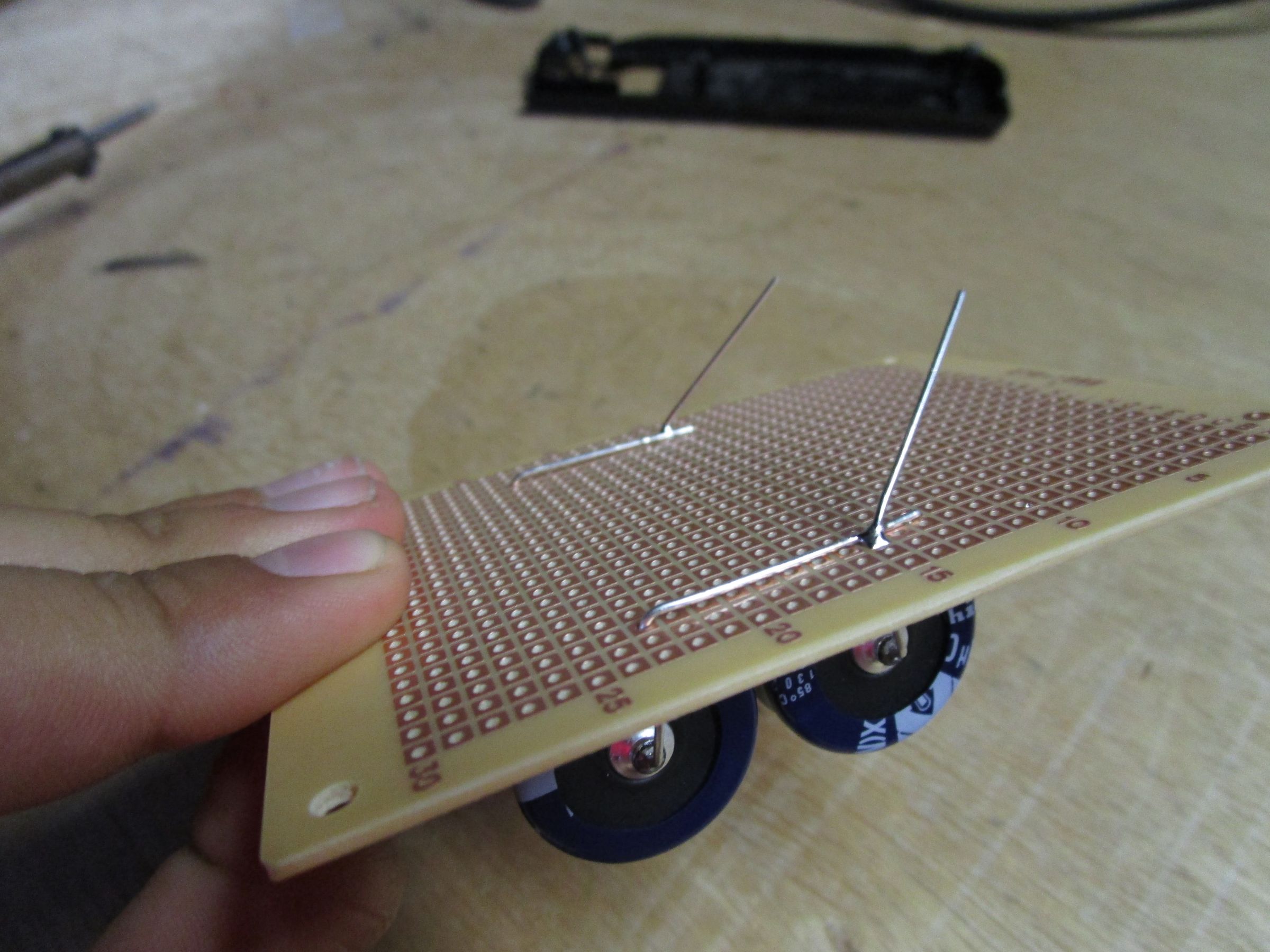 Rechargeable Handheld Capacitor Flashlight : 7 Steps - Instructables