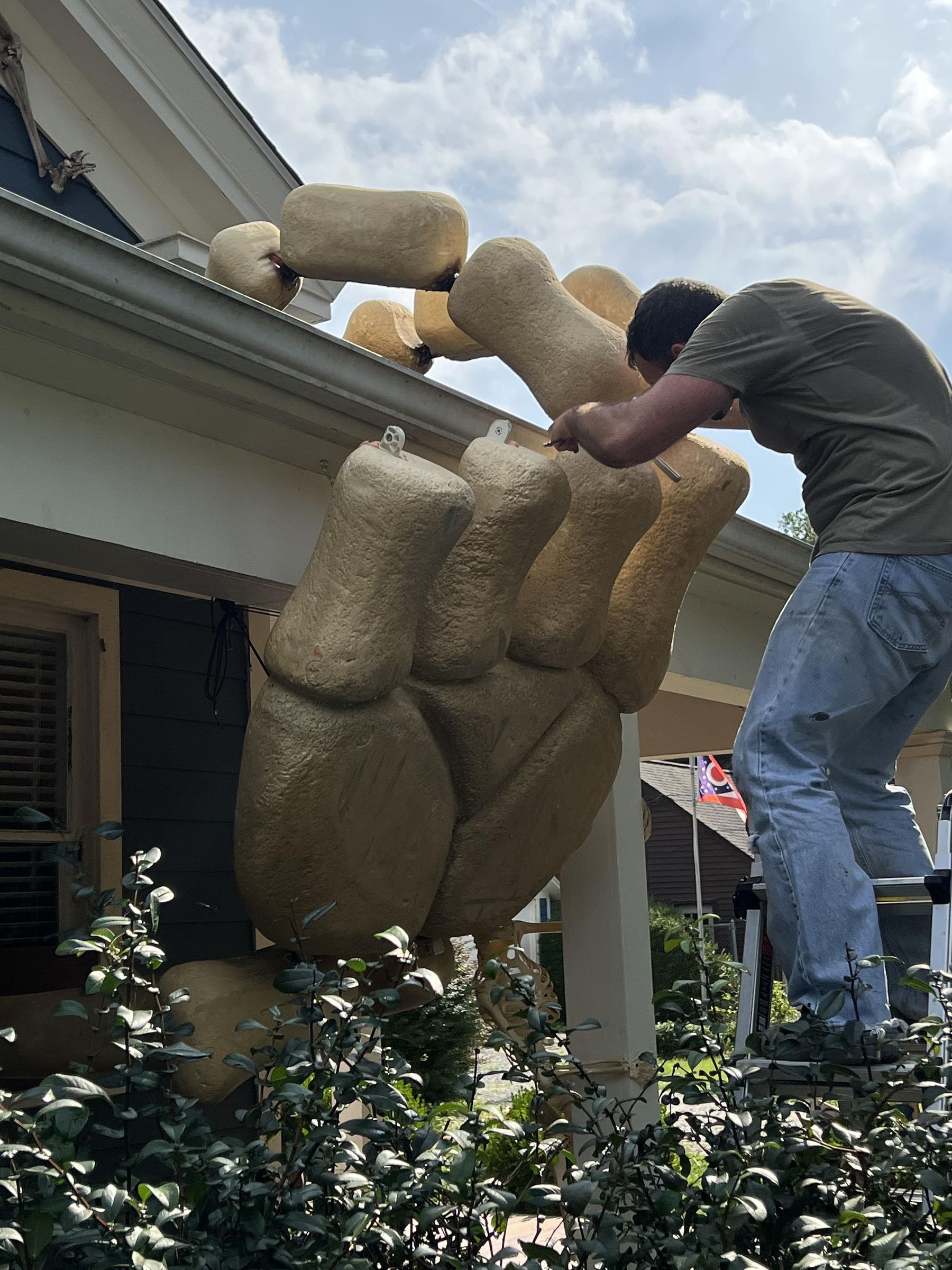 Over Sized Skeleton Breaking Out of My Home : 11 Steps (with Pictures ...