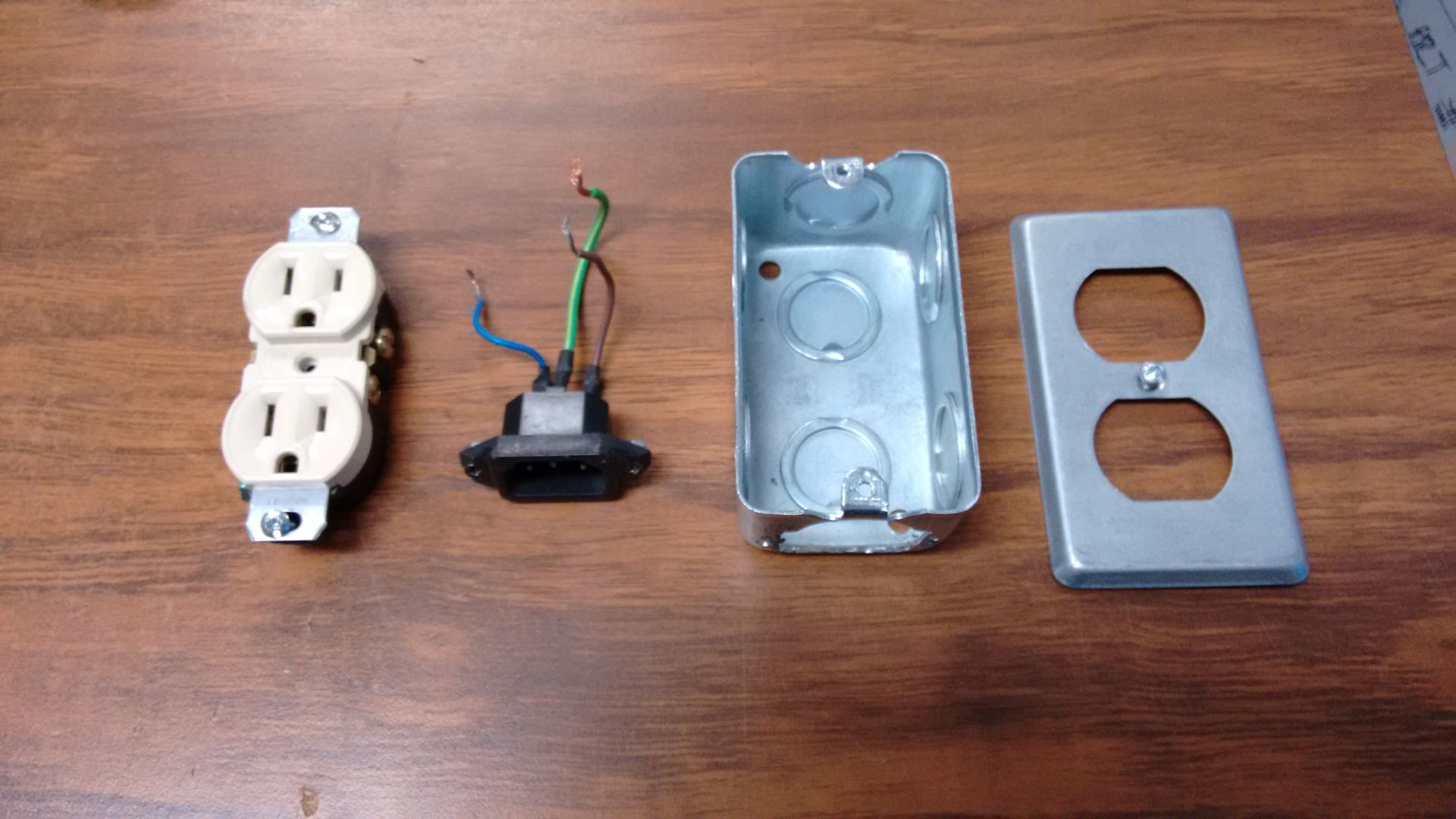 Portable Power Outlet : 5 Steps - Instructables