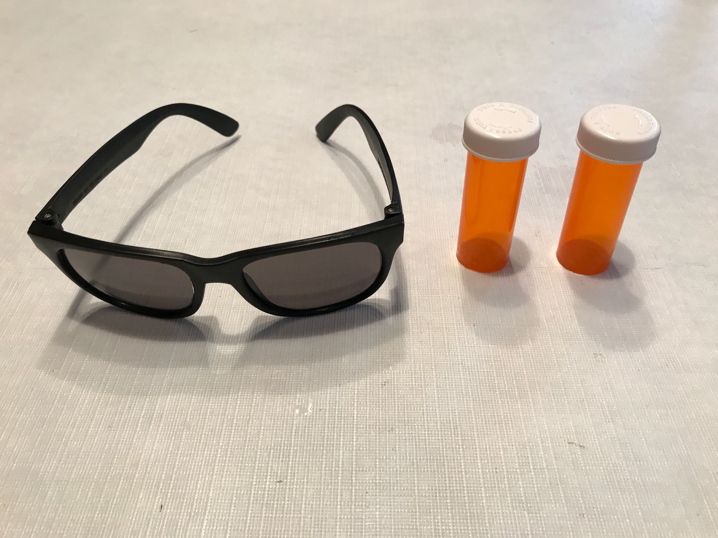 Blue Light Blocking Glasses From Pill Bottles : 9 Steps (with Pictures ...