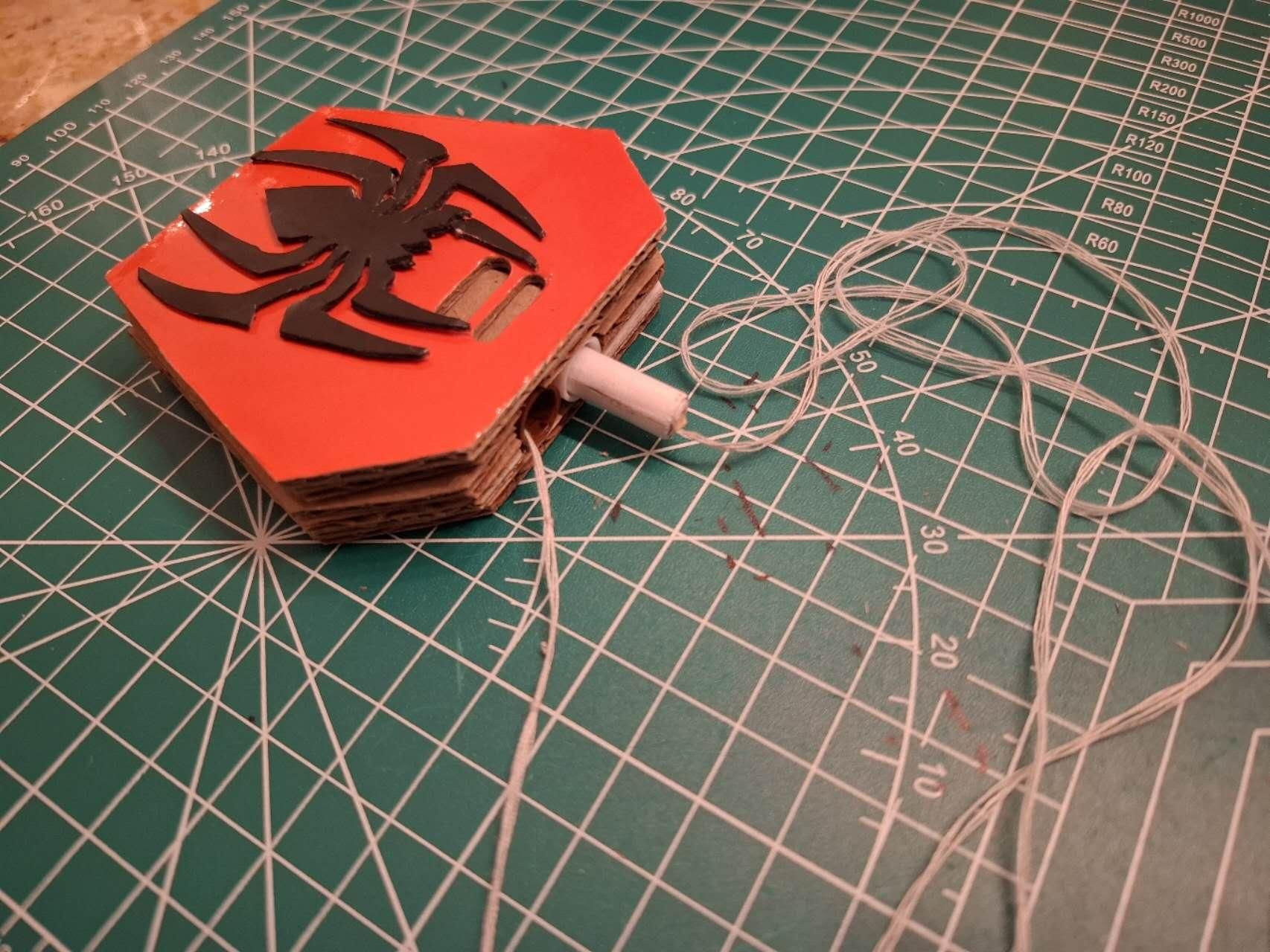 🕸️ Spider-Man Web Shooter : 6 Steps (with Pictures) - Instructables