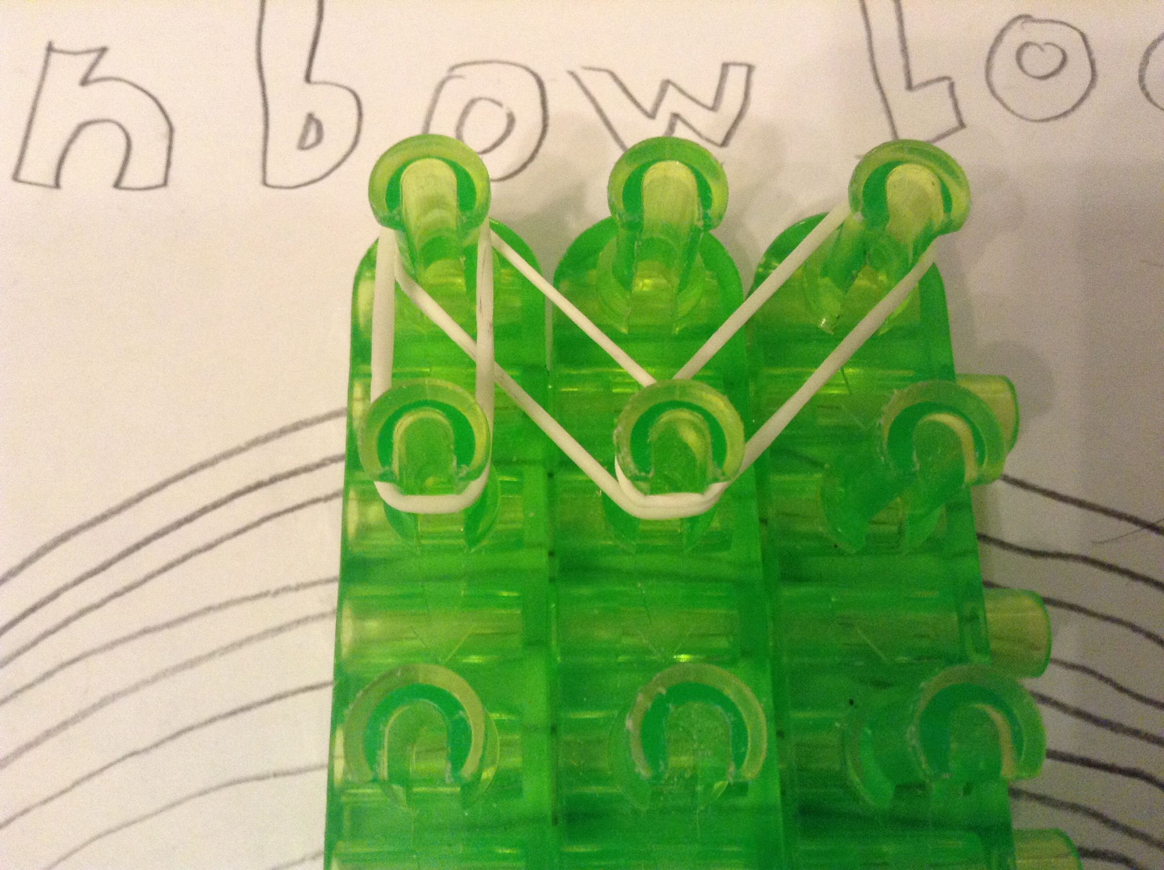 Rainbow Loom Heart Charm : 7 Steps - Instructables