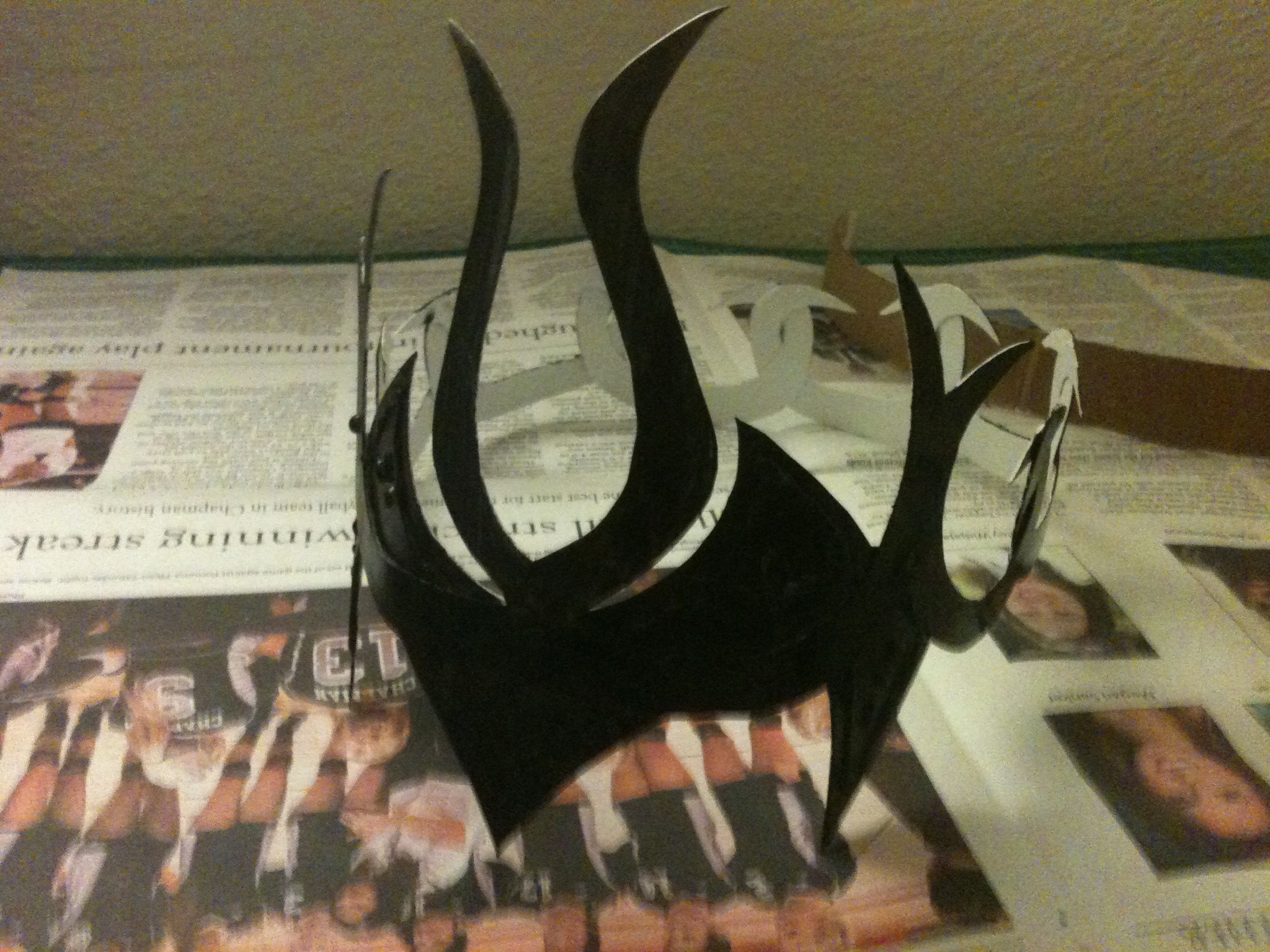 Fantasy Crown : 4 Steps (with Pictures) - Instructables