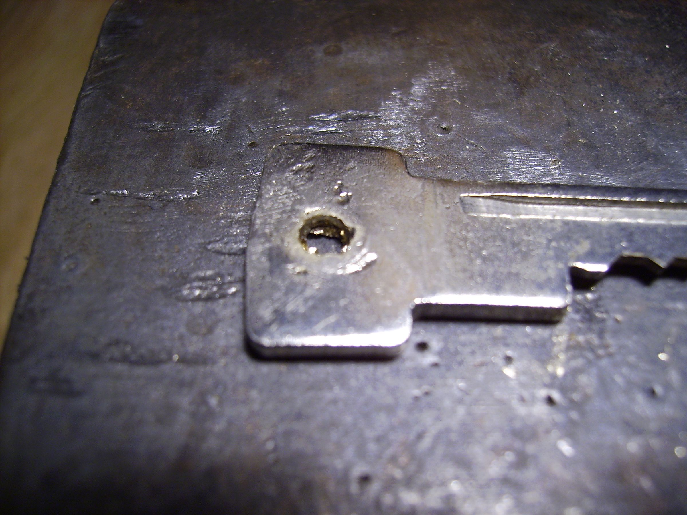 Repair a Broken Key Handle. : 6 Steps - Instructables