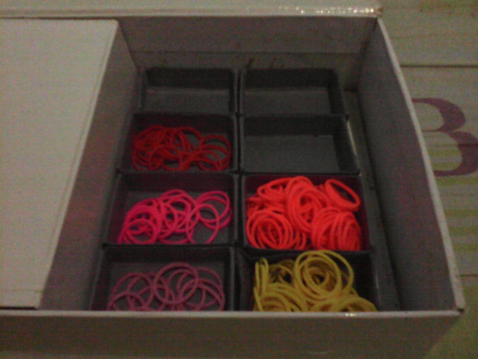 How to Make a Recycled Loom Band Organizer : 5 Steps - Instructables