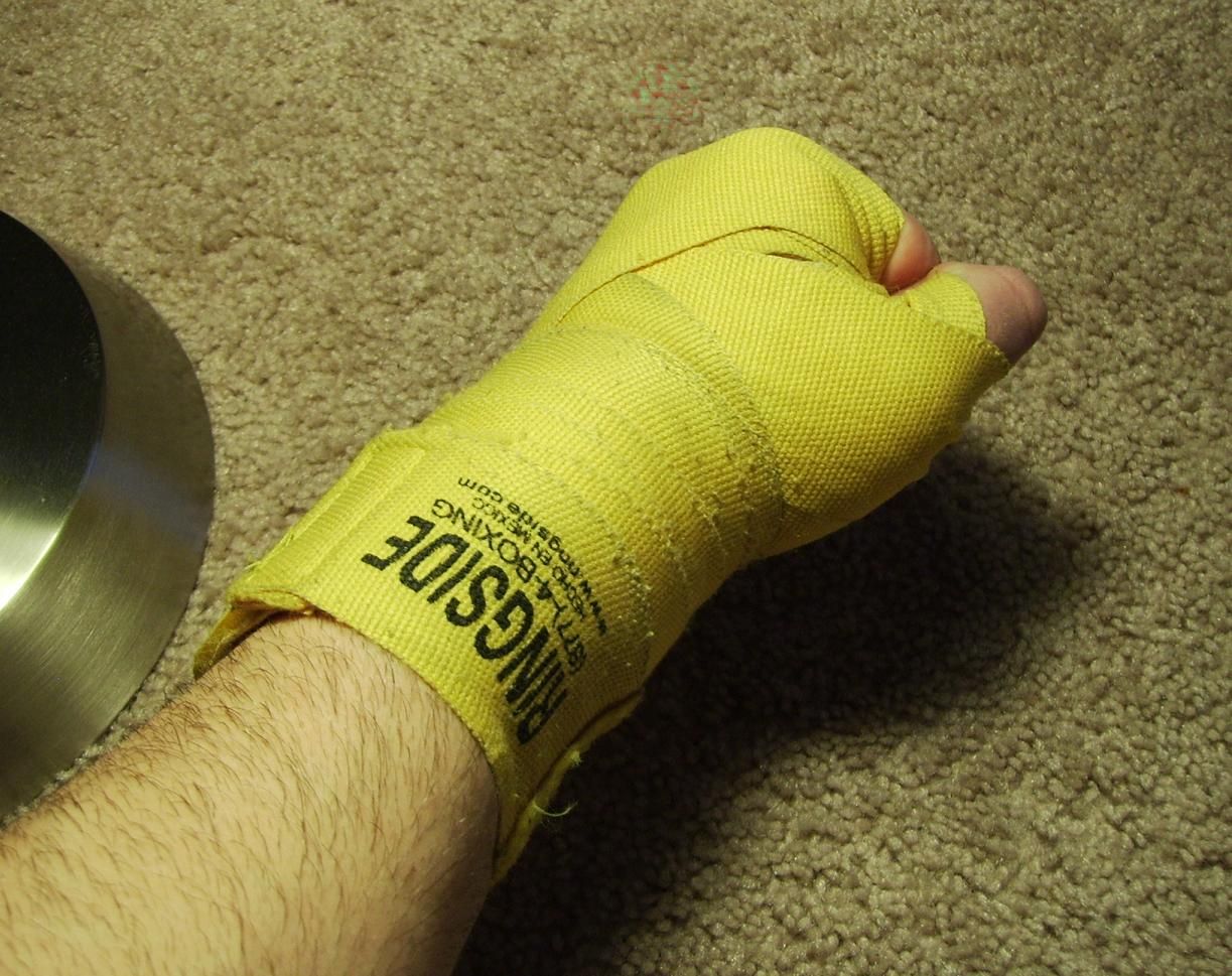 How to Wrap Hands for a Boxing Workout : 14 Steps - Instructables
