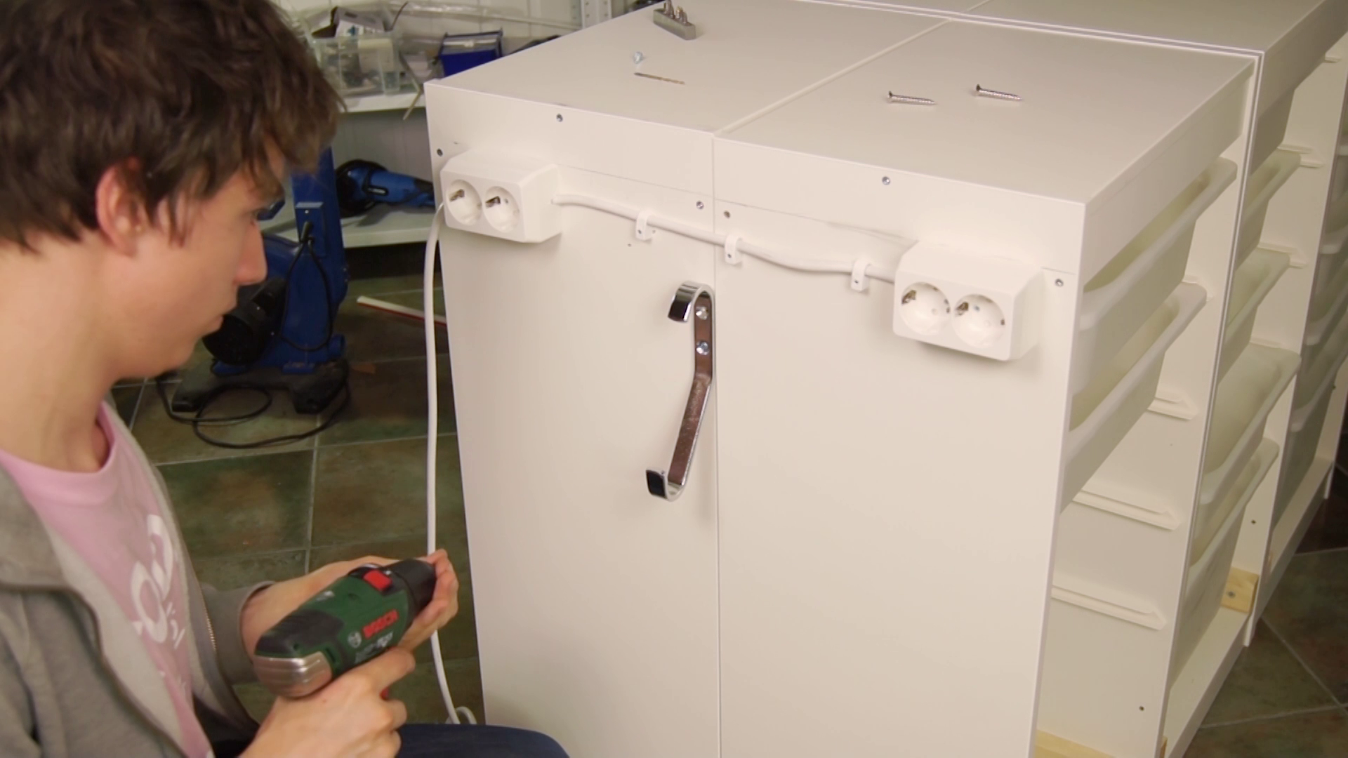 IKEA Hack: Practical Workbench : 11 Steps (with Pictures) - Instructables