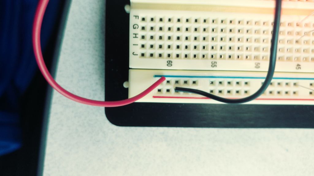 How to Make a Simple LED Circuit : 10 Steps - Instructables