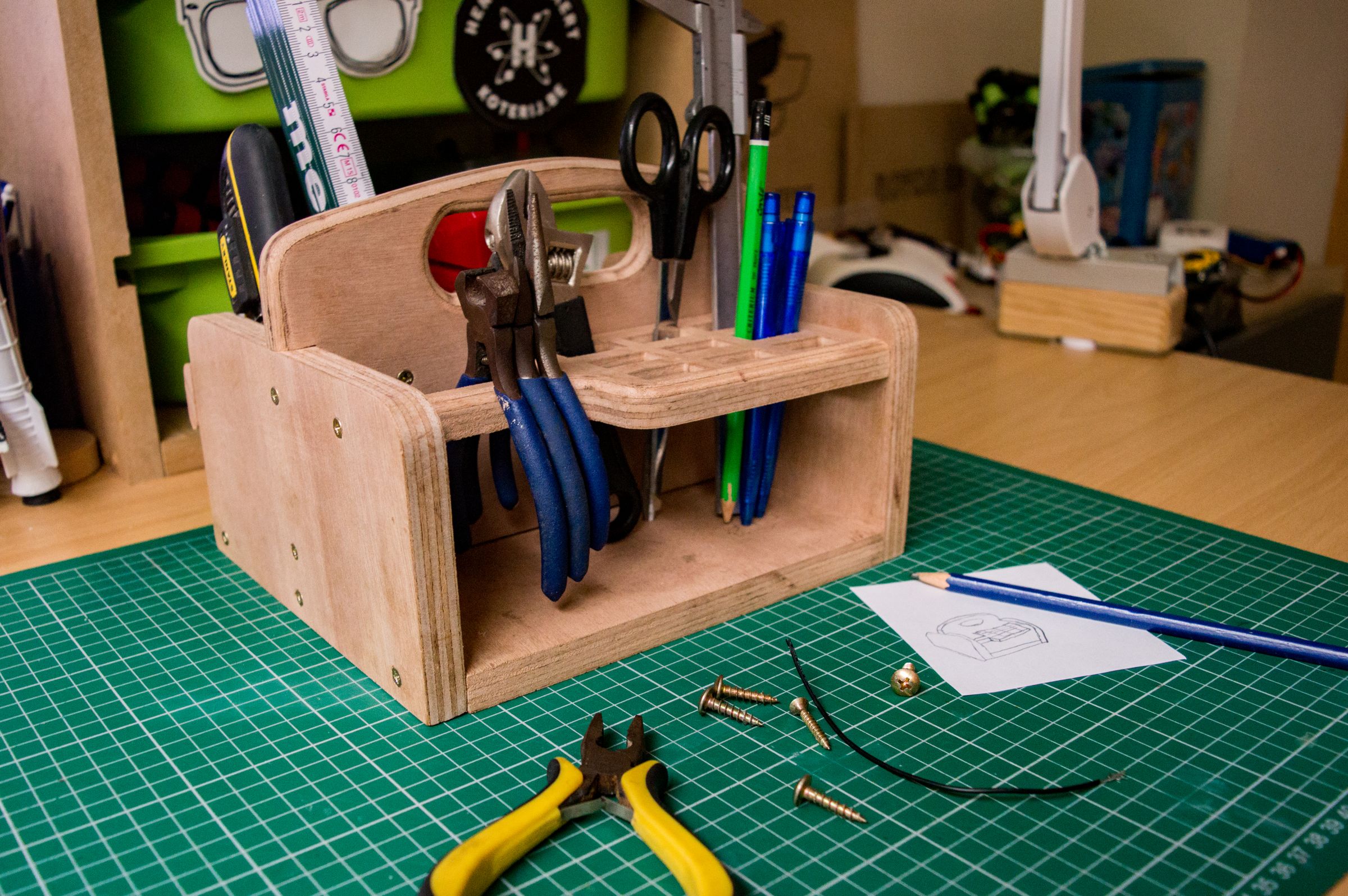 Diy Tool Caddy : 8 Steps (with Pictures) - Instructables