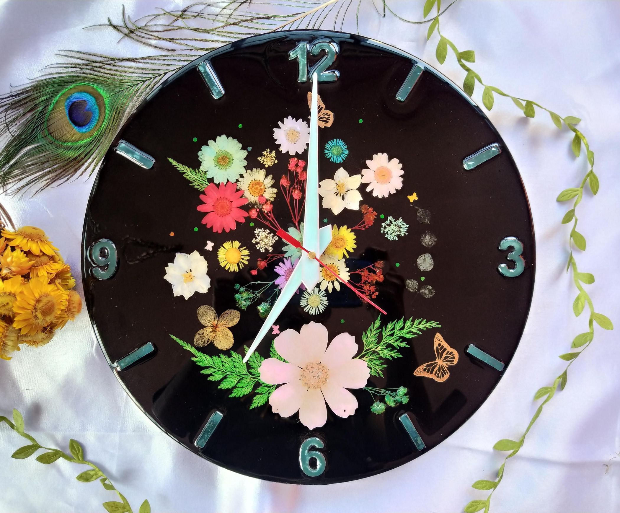 Glow in Dark Resin Floral Clock : 8 Steps (with Pictures) - Instructables