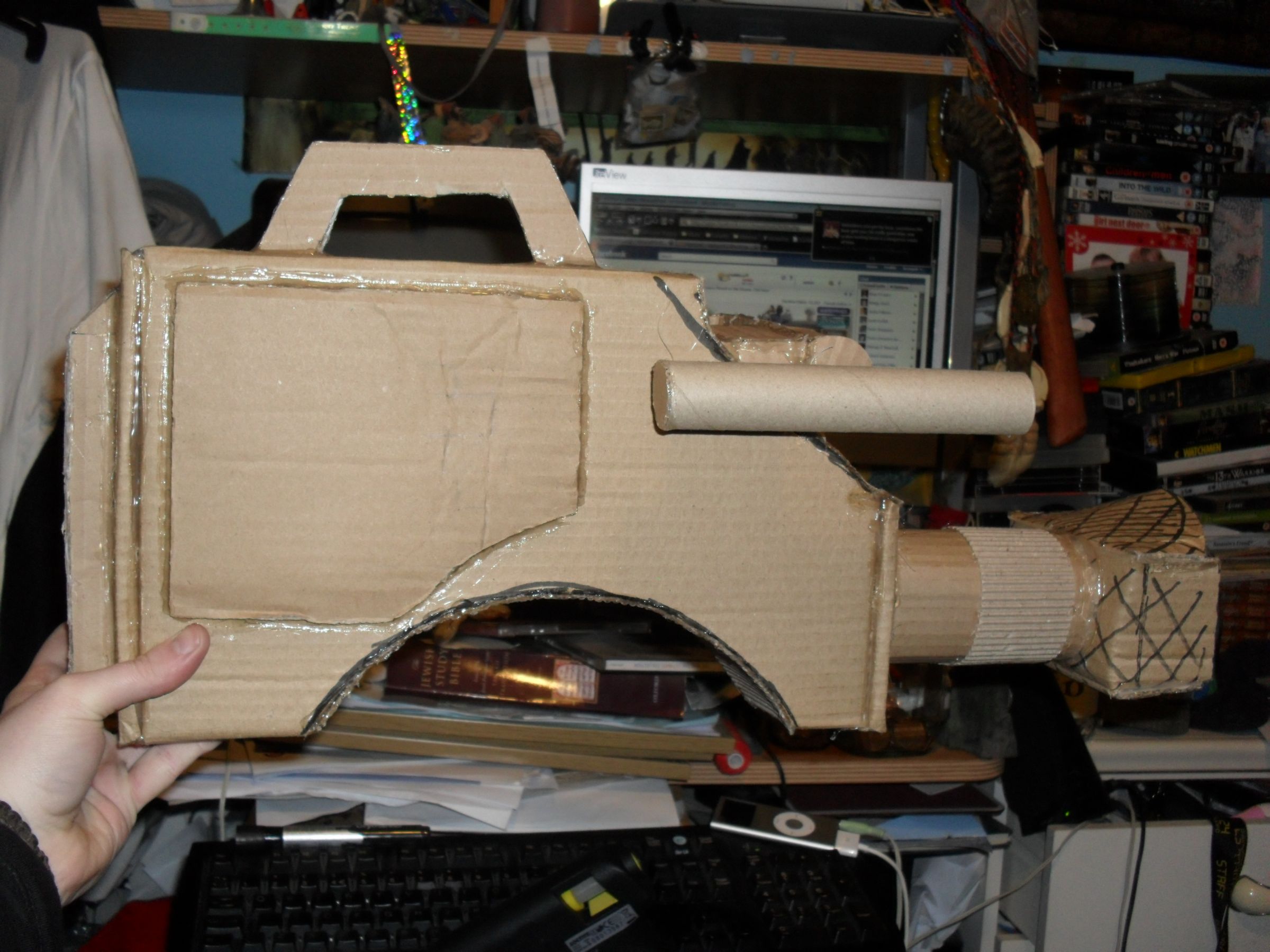 Cardboard Props: How to Make a Movie Camera : 14 Steps (with Pictures ...