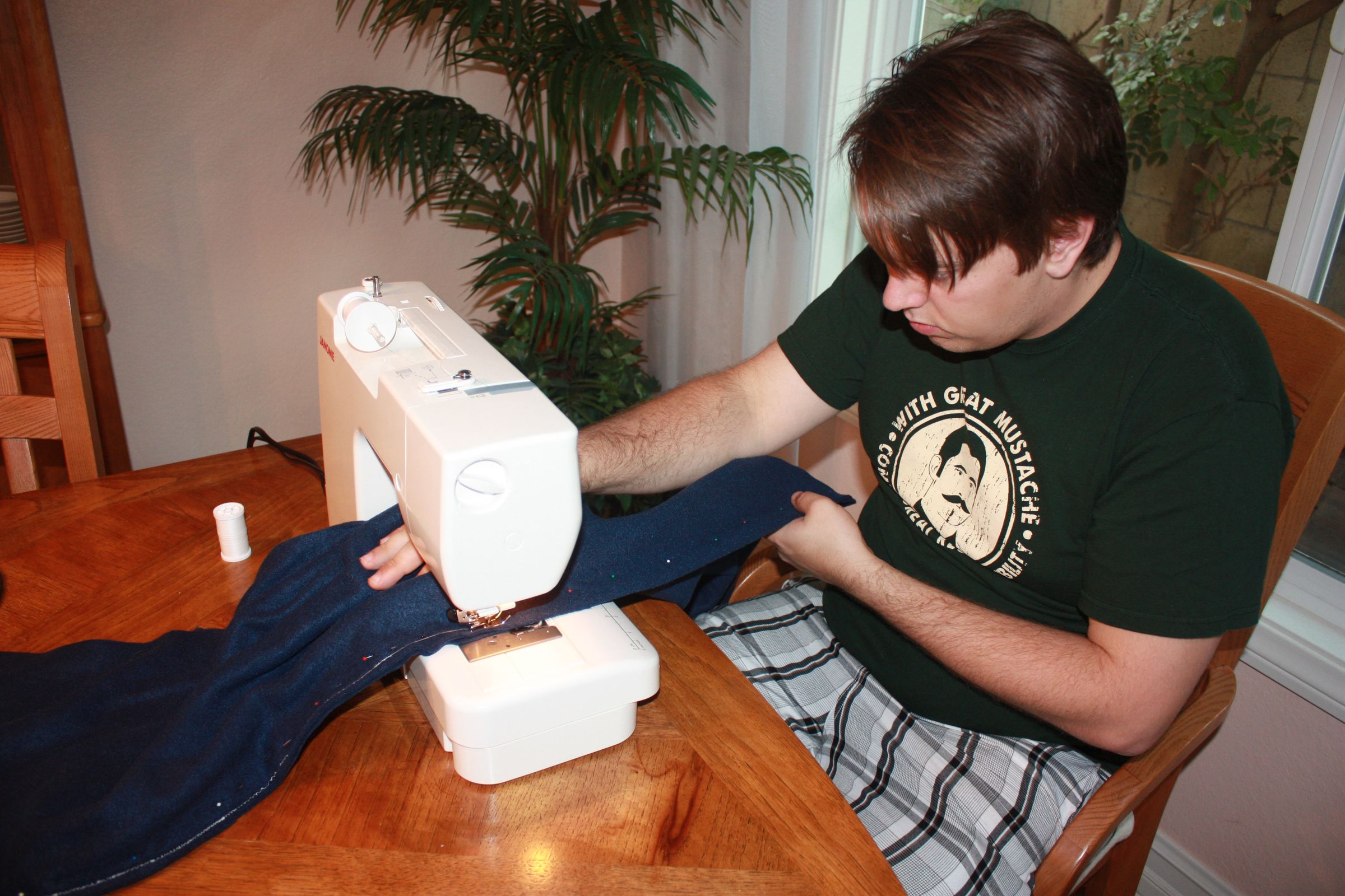 "Snuggie" Character Costume : 19 Steps (with Pictures) - Instructables