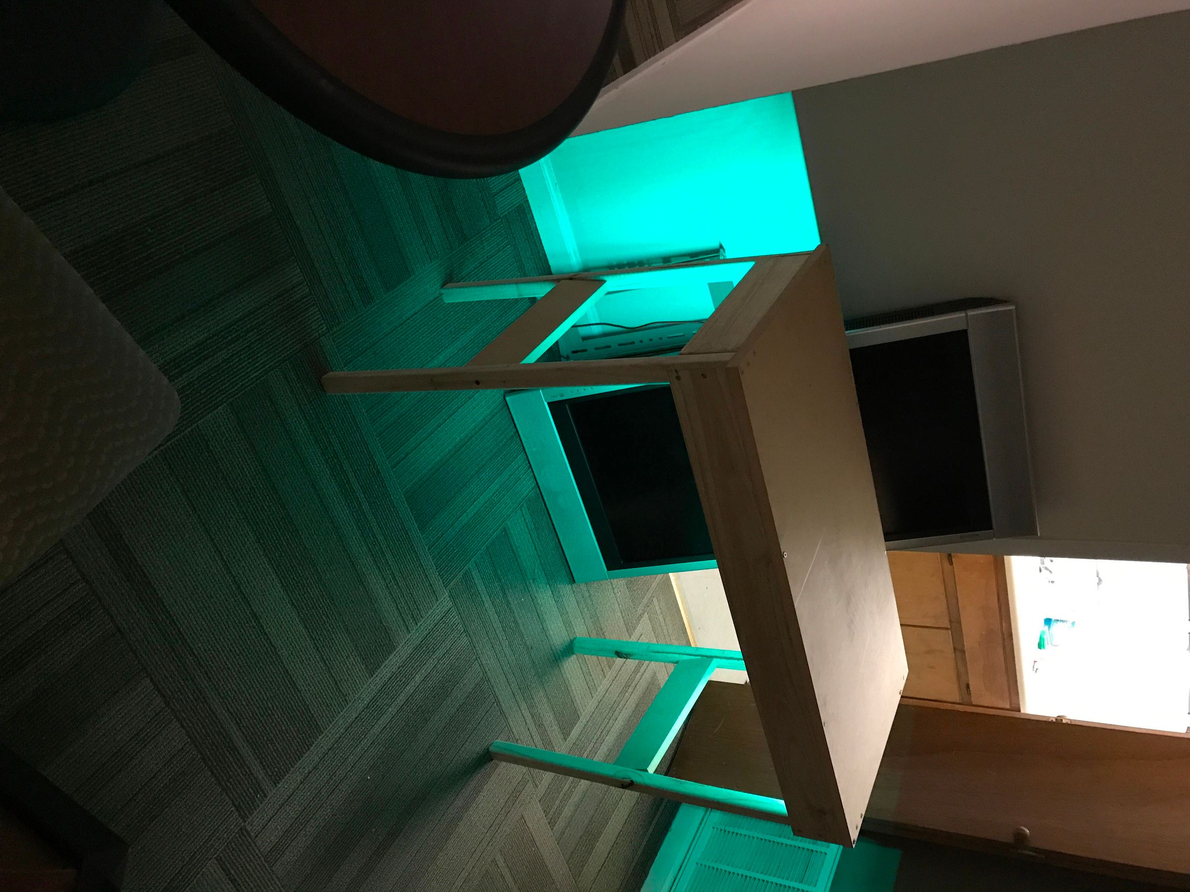 Light Up TV Table : 5 Steps - Instructables