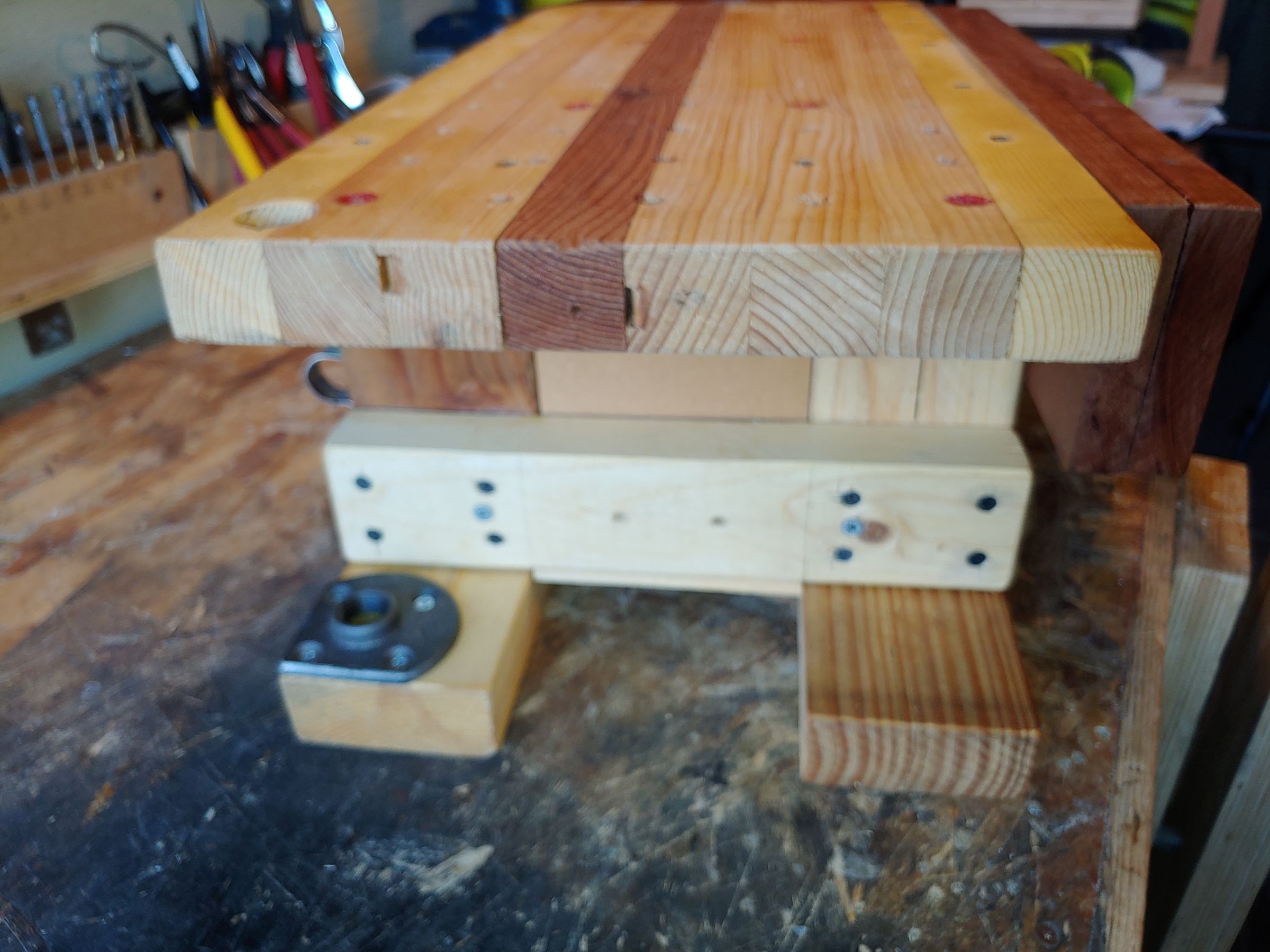 Mini-Work Bench : 10 Steps - Instructables