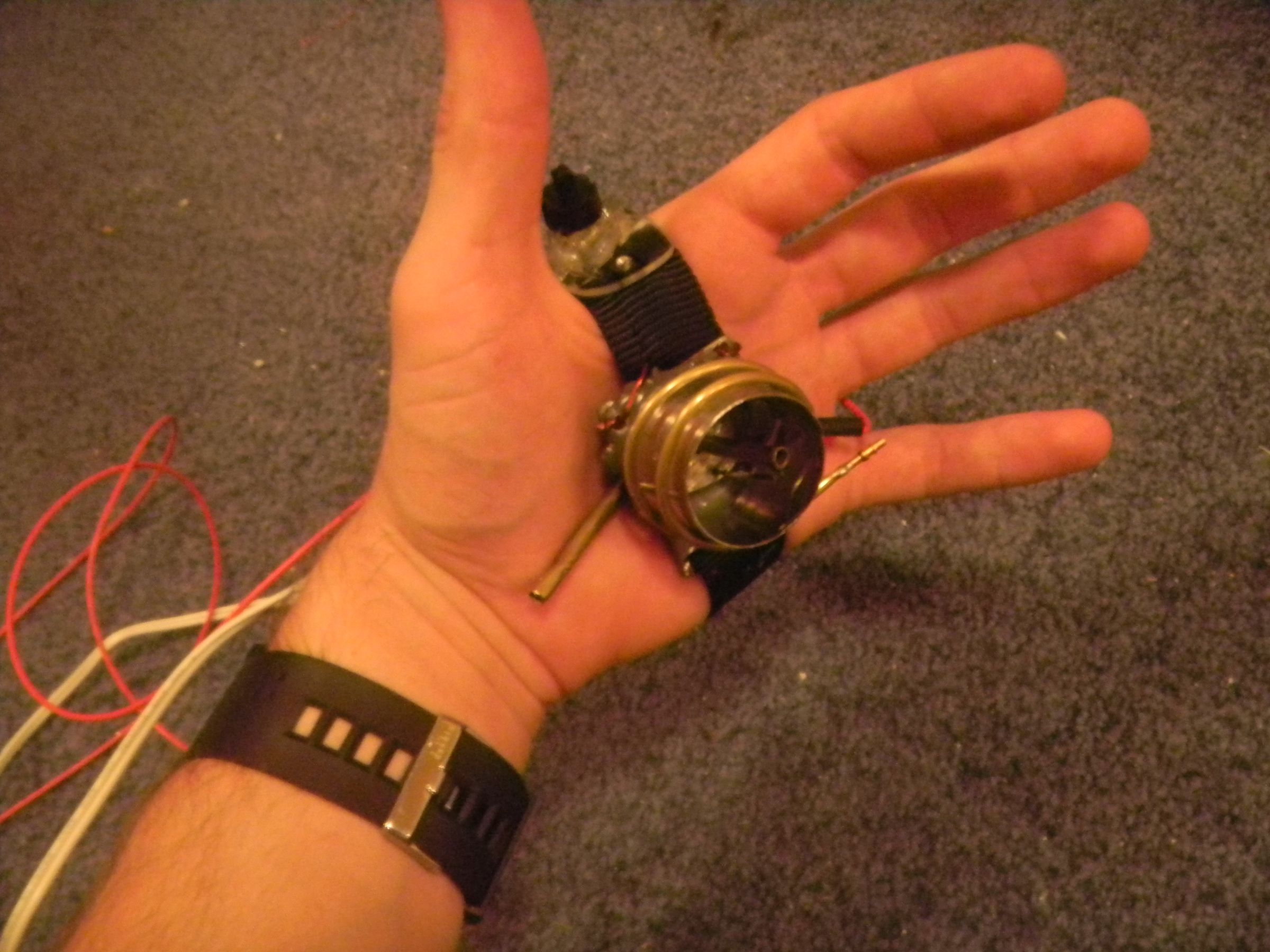 Wrist-Mounted Flamethrower Mk. 2: Dual-Stage Liquid Fuel : 5 Steps ...