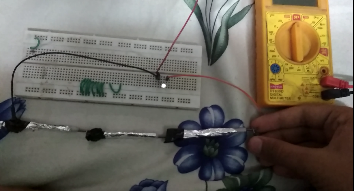 ALUMINIUM GRAPHITE BATTERY||HOMEMADE BATTERIES : 6 Steps - Instructables