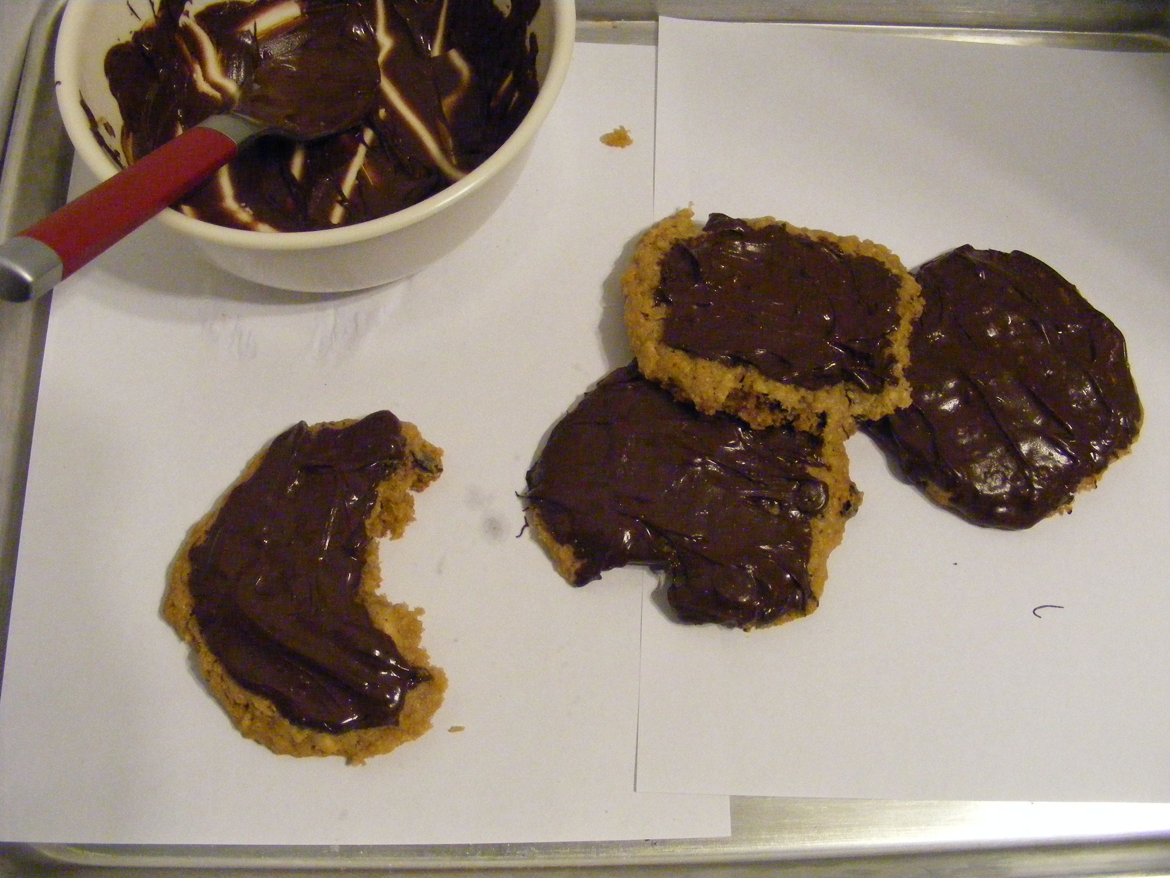 Goober Raisinette Split Personality Cookie : 5 Steps - Instructables