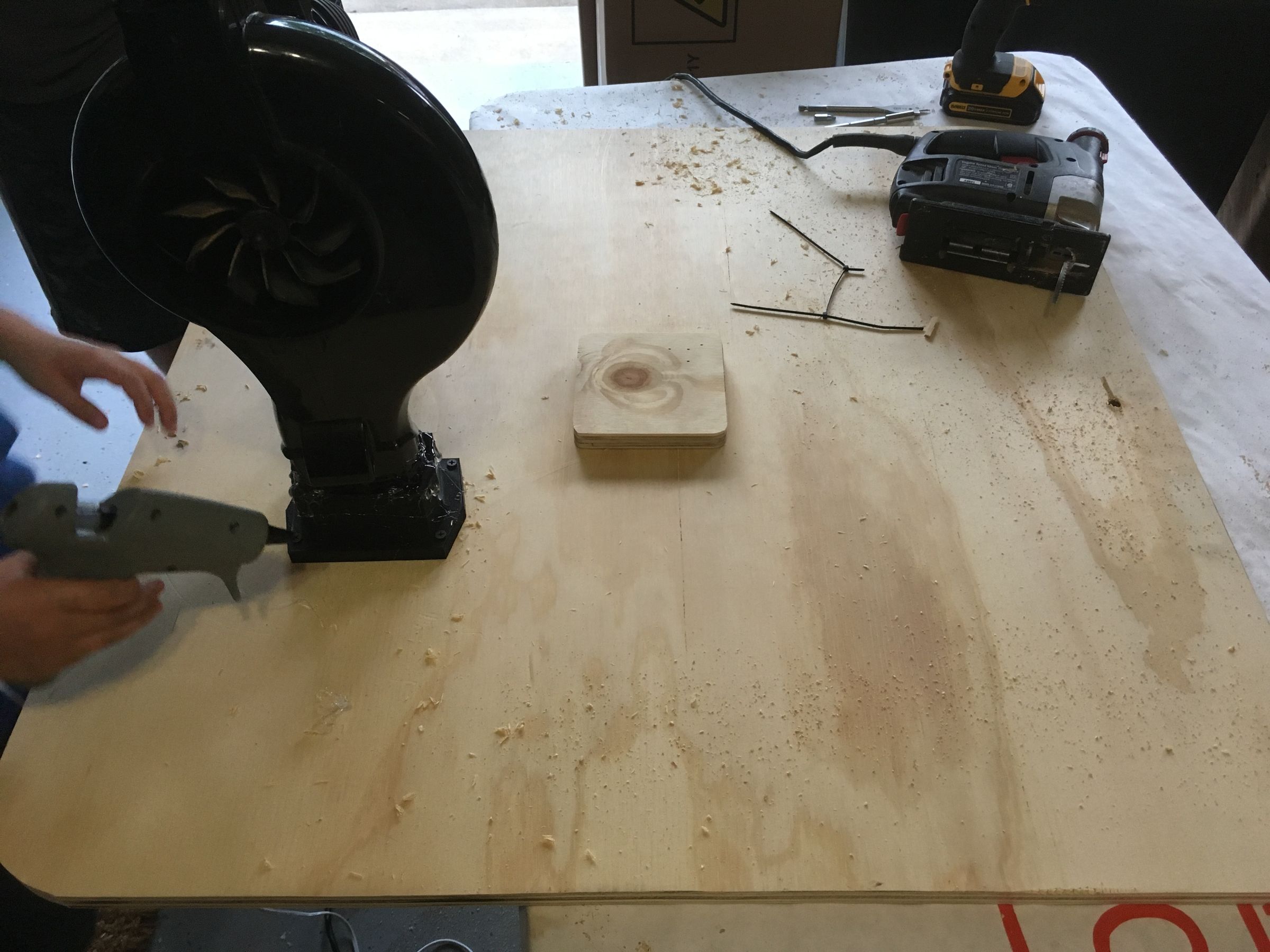 Build a Hover Craft in Less Than an Hour! : 9 Steps (with Pictures ...