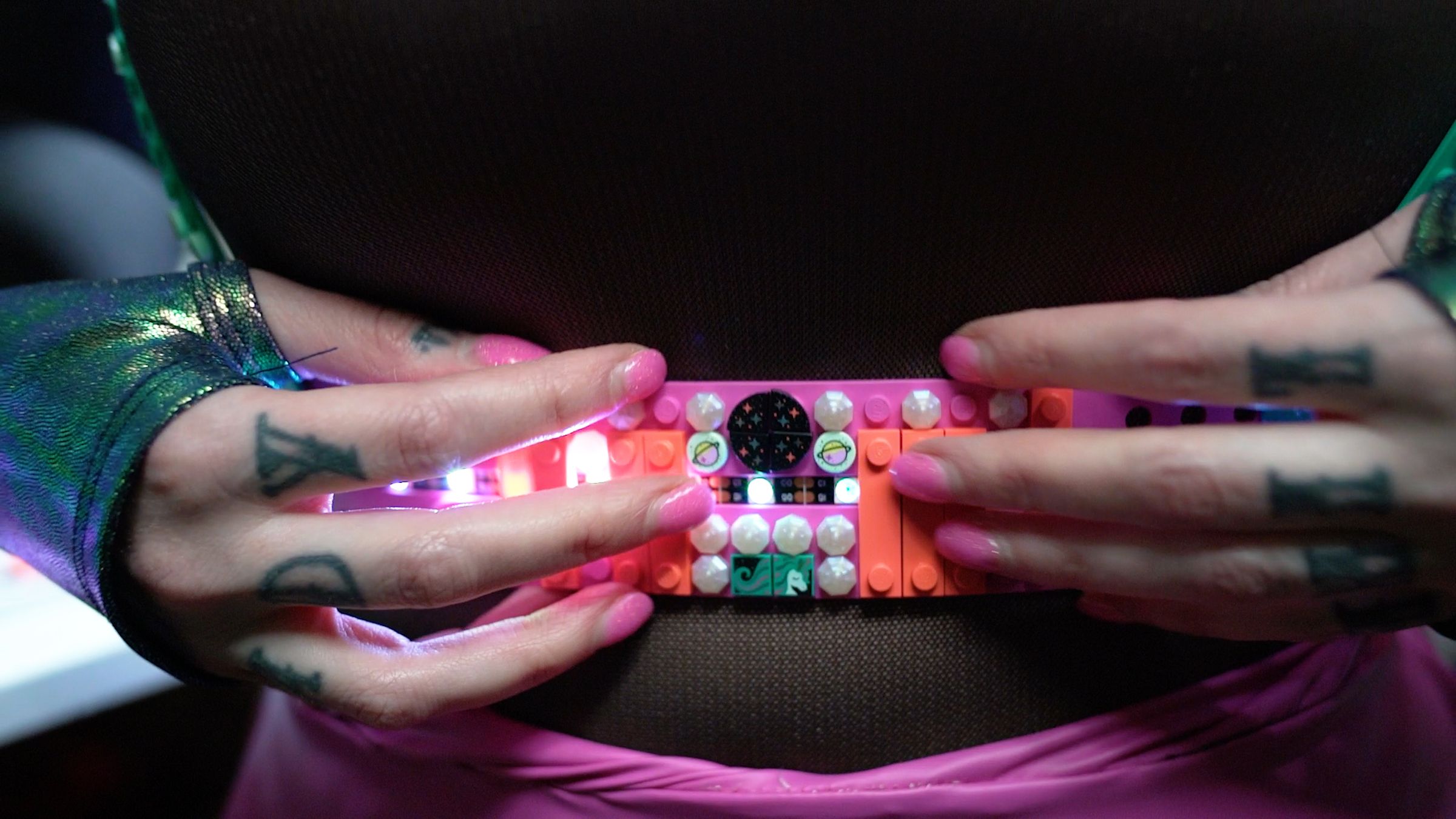 LEGO Dots Light-Up Belt : 6 Steps (with Pictures) - Instructables