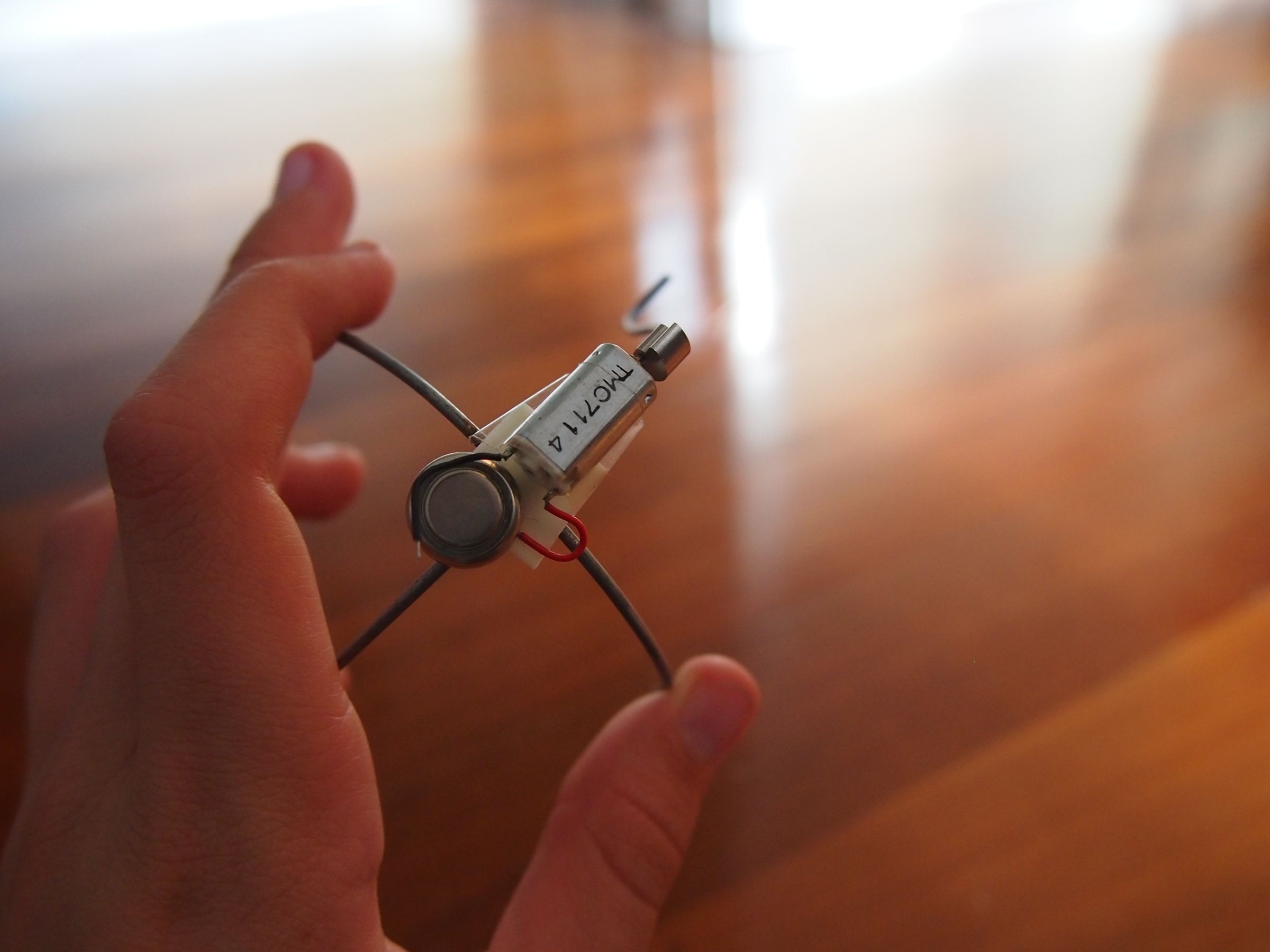 How to Build a Simple Vibrobot : 5 Steps (with Pictures) - Instructables