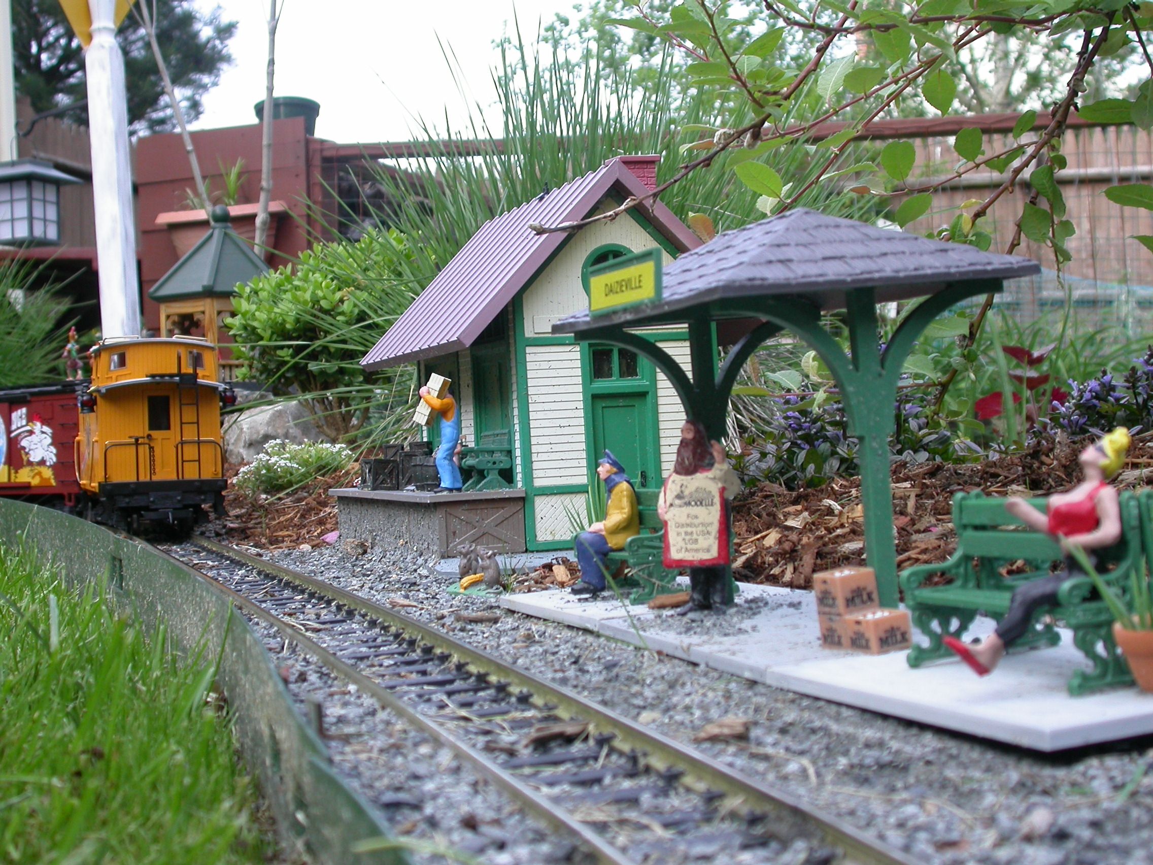 My Backyard Garden Railway (with Pictures) - Instructables