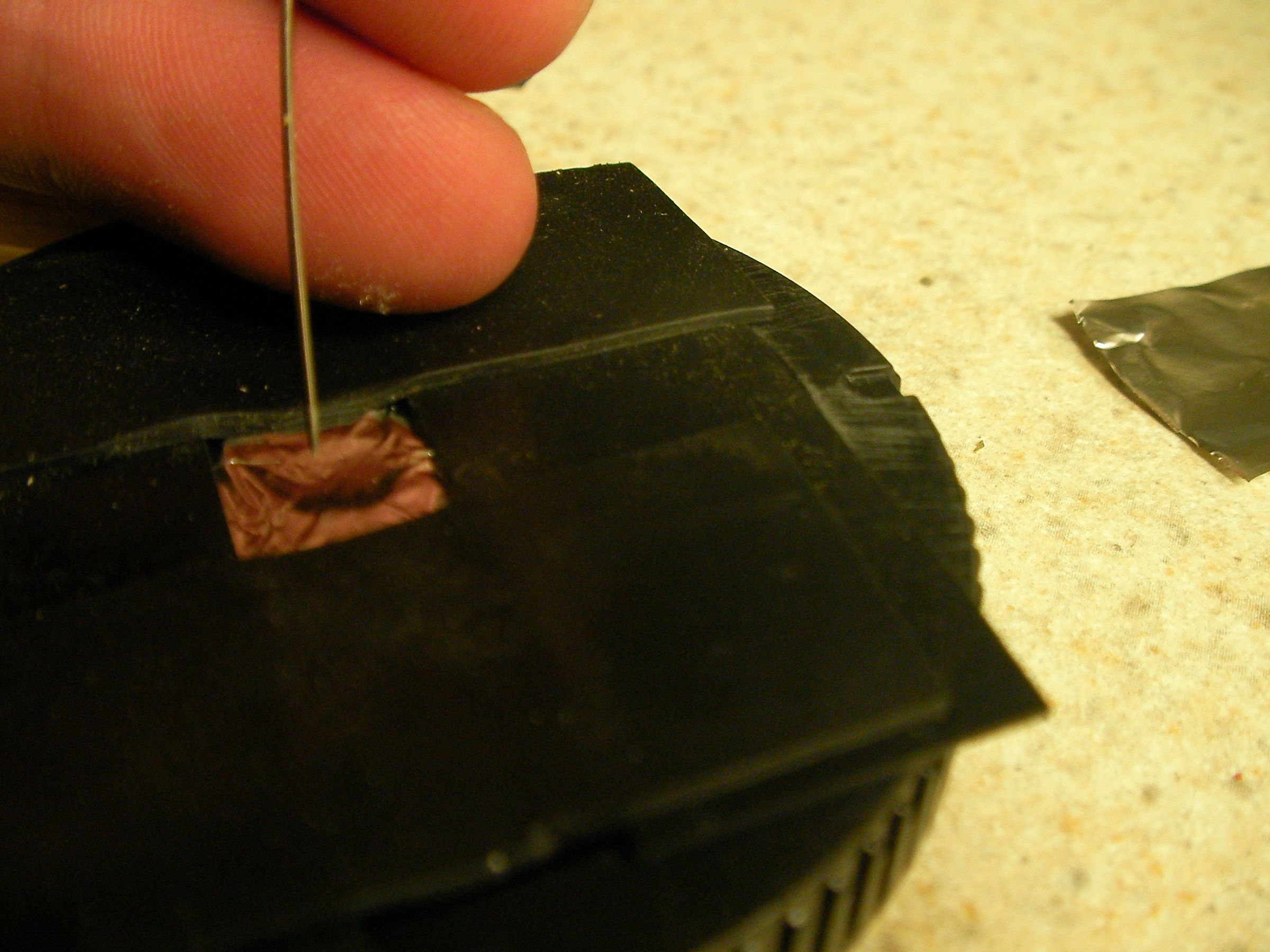 Pinhole DSLR (quick and Dirty Edition) : 4 Steps - Instructables