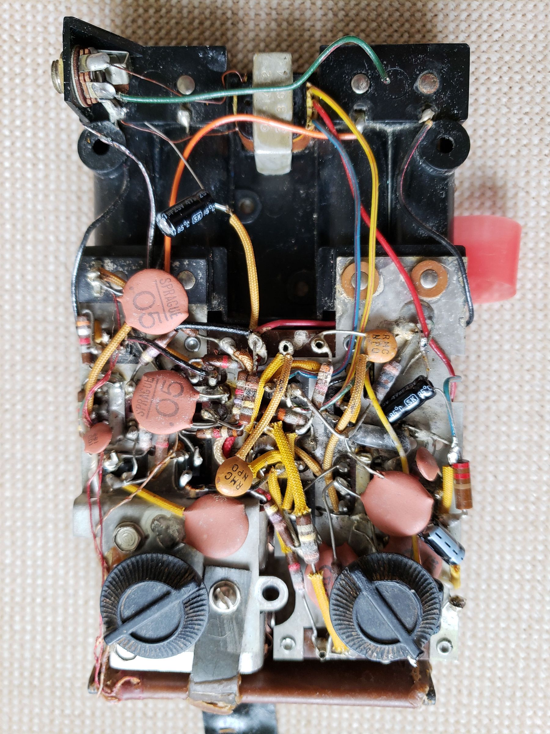 Bringing a 1955 Transistor Radio Back to Life : 7 Steps - Instructables