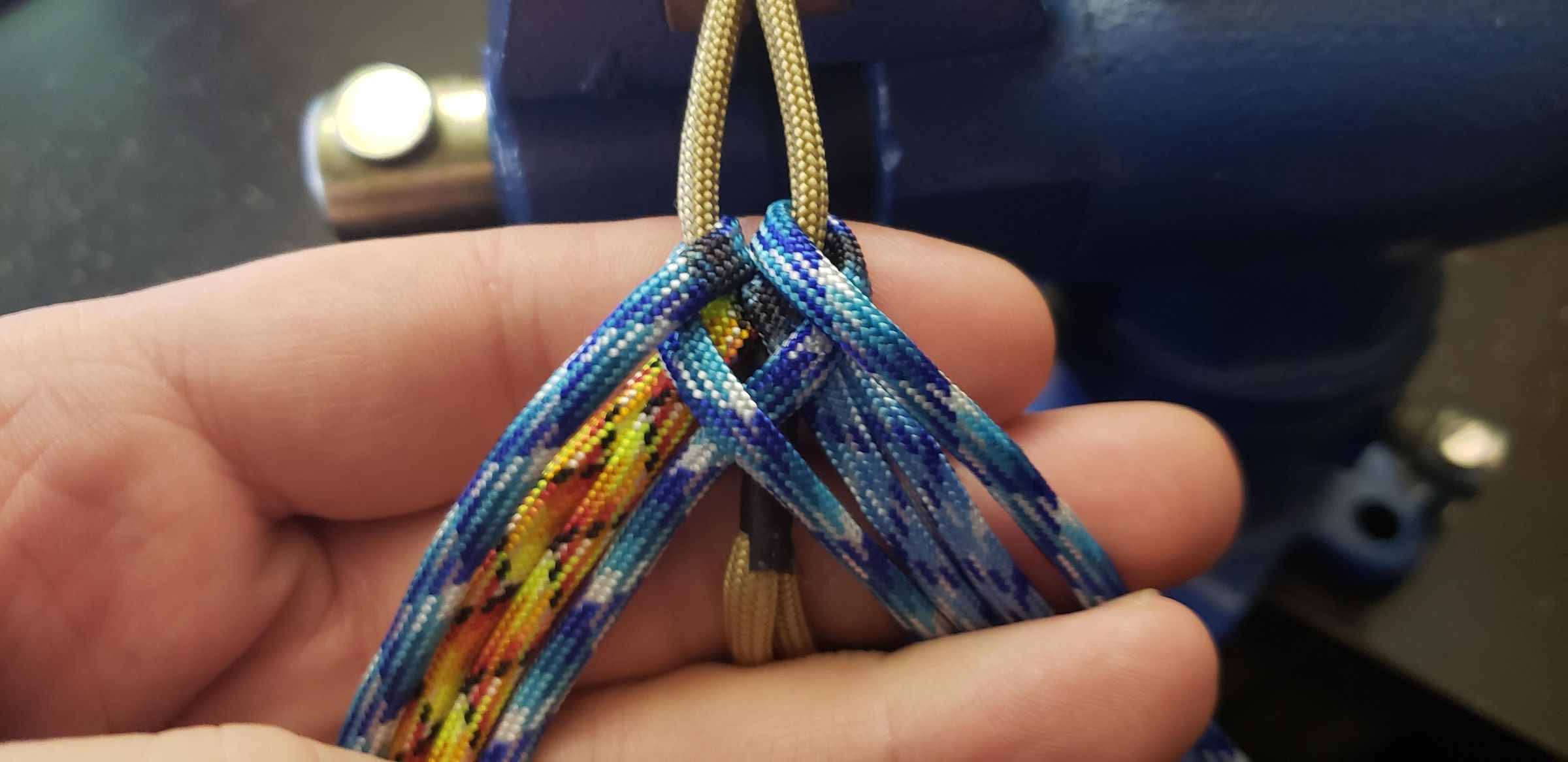 Tygra's Bolo-Whip With Paracord in 16 Plait : 9 Steps (with Pictures ...