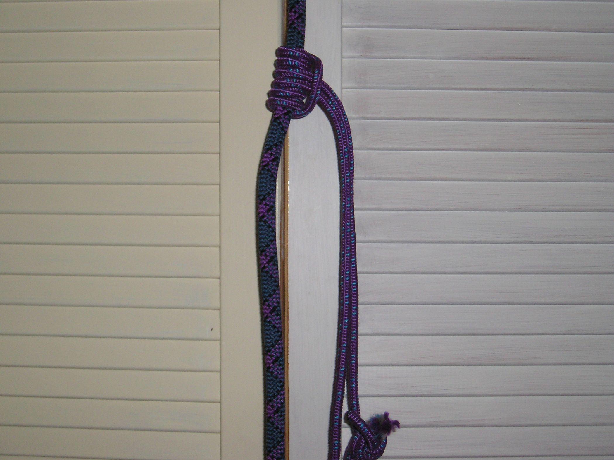 Tying a Prussic Knot. : 4 Steps - Instructables
