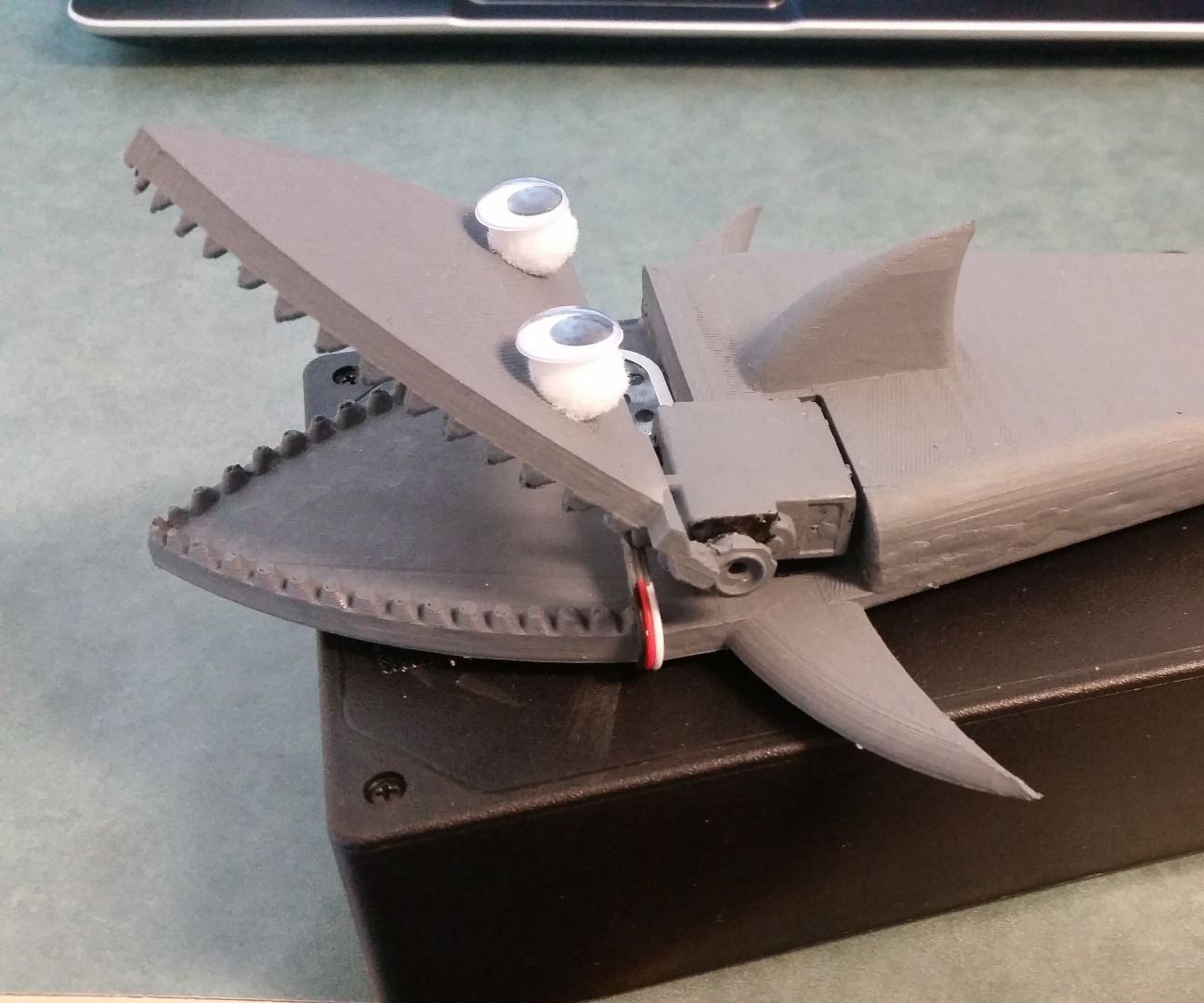 Mechanical Shark ! : 6 Steps - Instructables