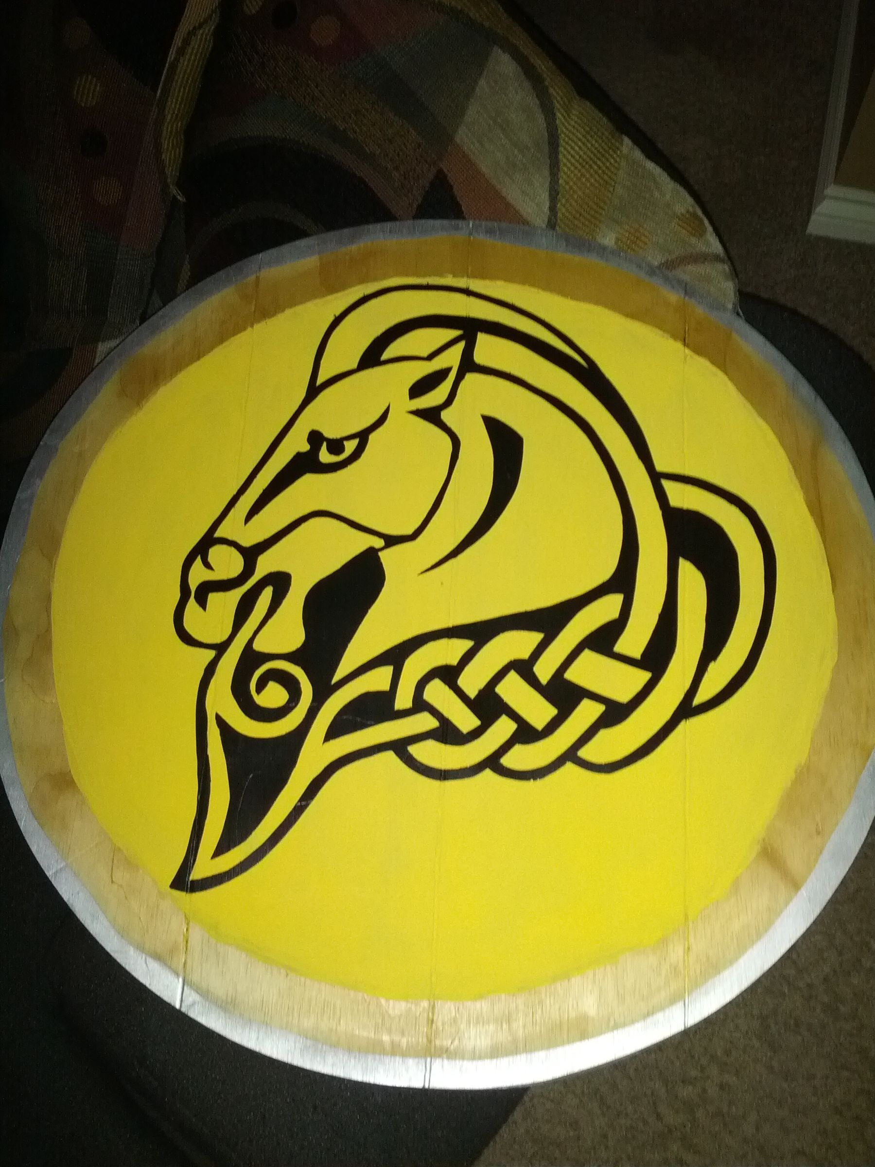 Skyrim Hold Shields : 8 Steps - Instructables