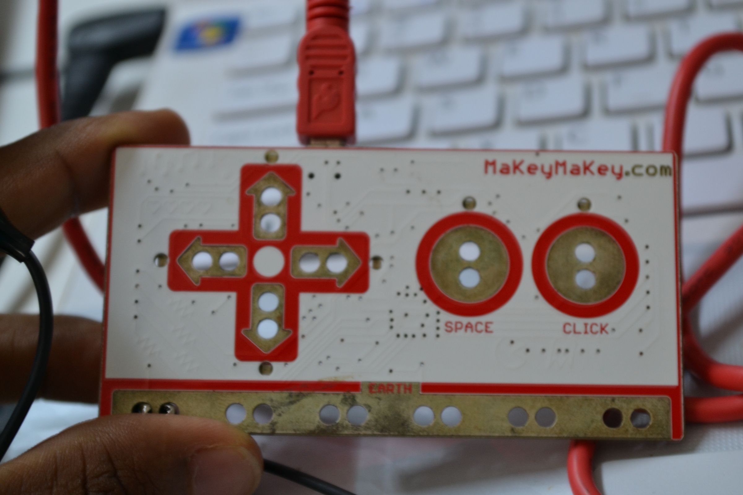 Como Simular Un Bongo Con Makey Makey : 4 Steps - Instructables