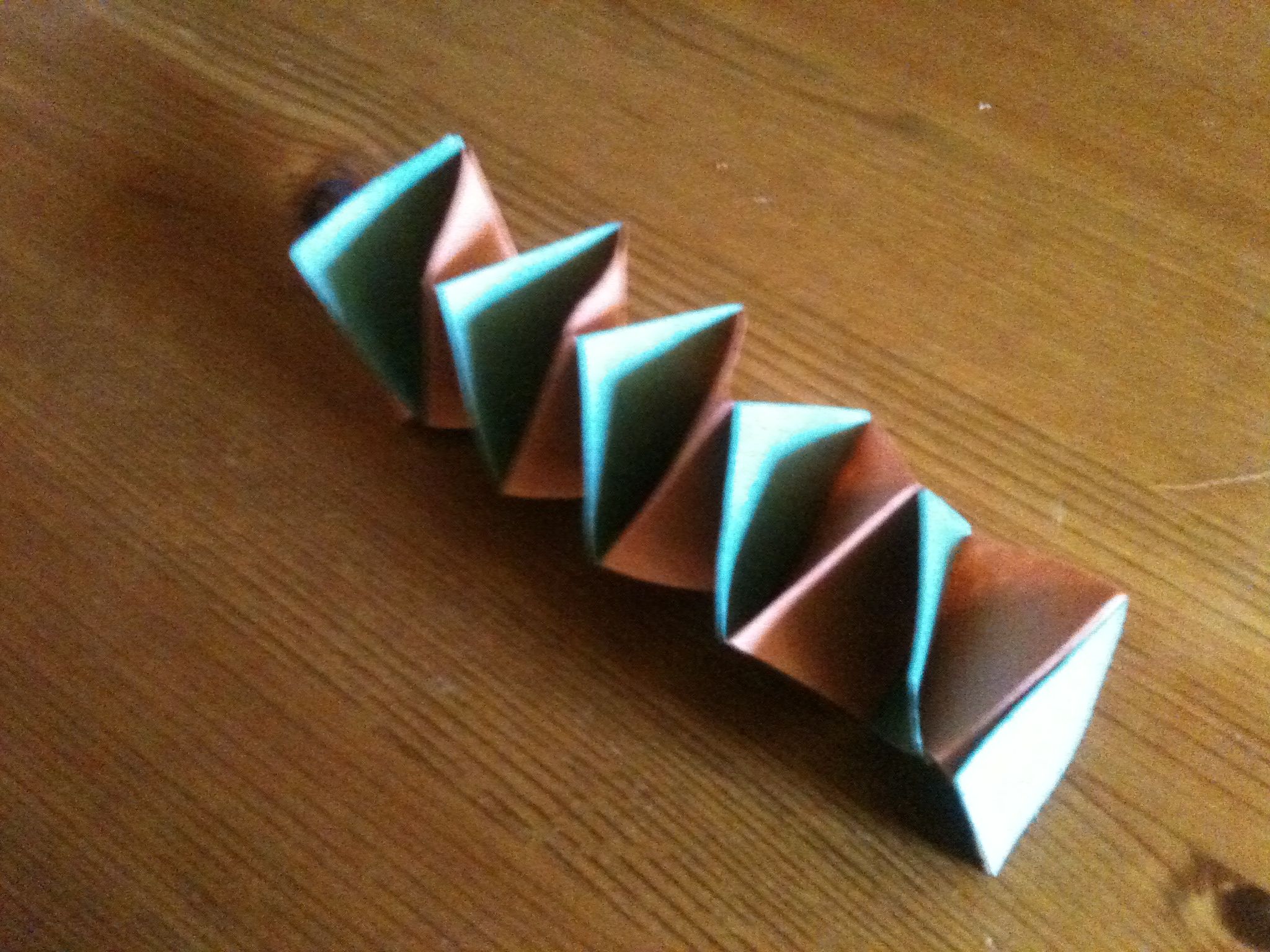 Simple Springy Paper Chain - Instructables