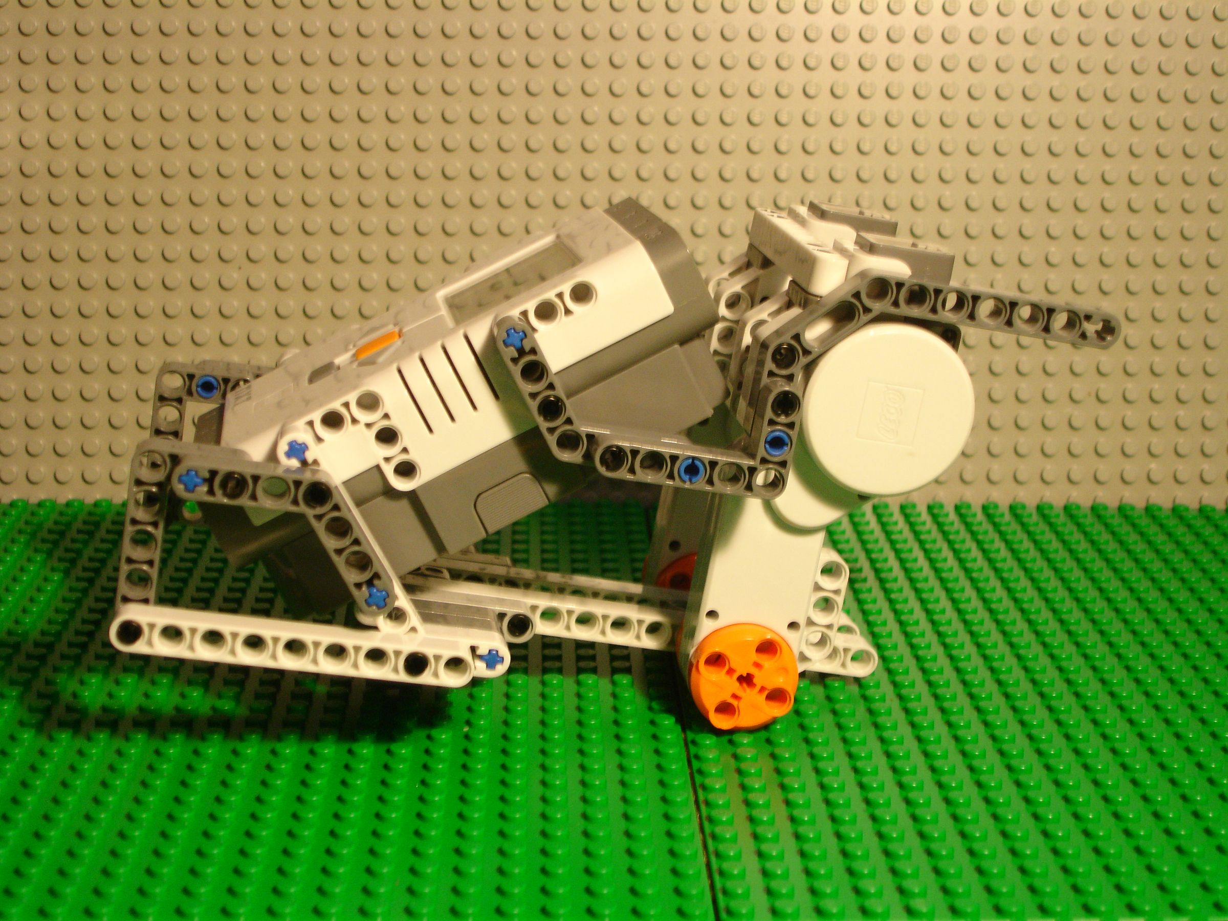 Build a Simple LEGO Starter Robot : 7 Steps - Instructables