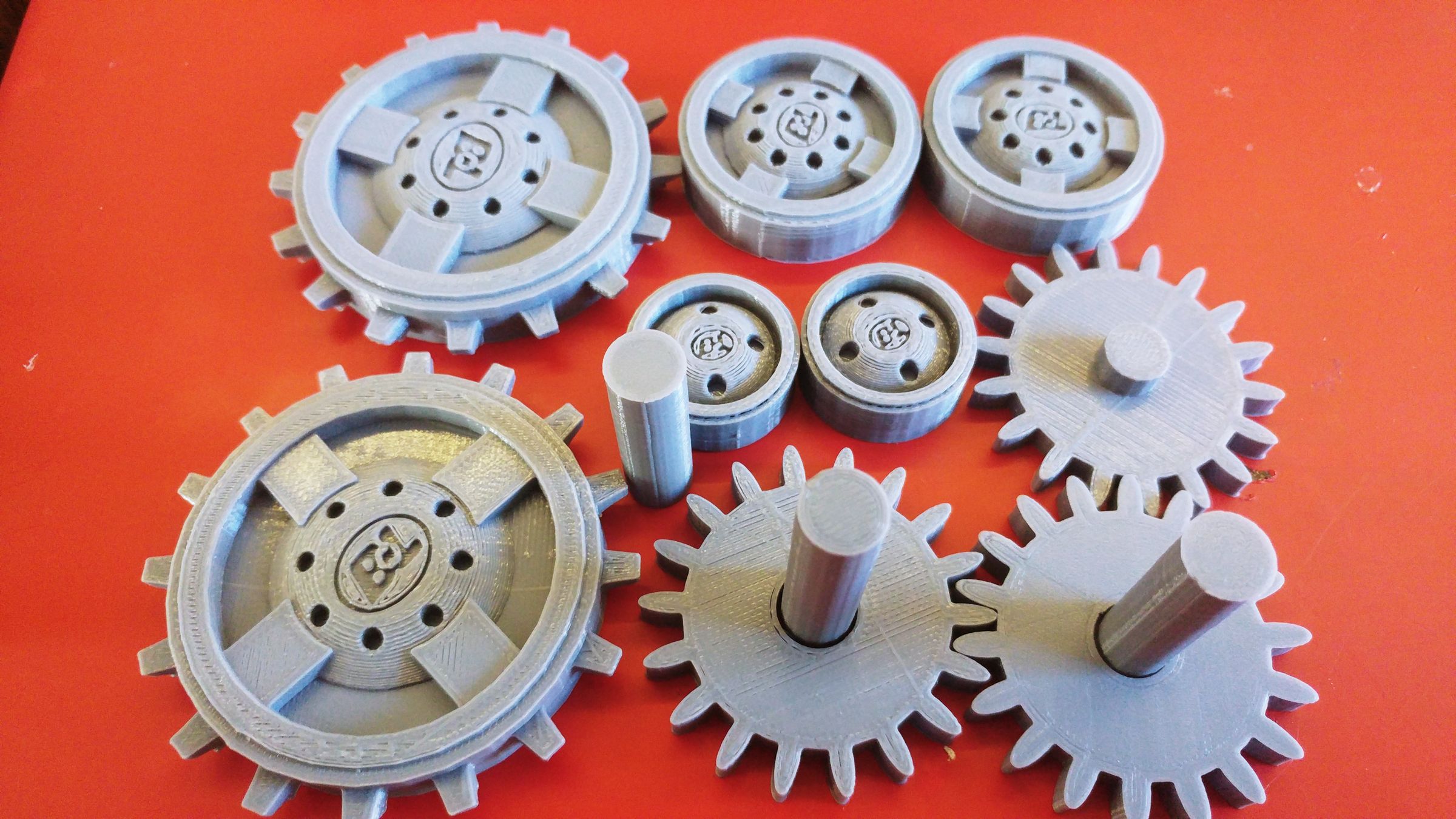 The Real Size LowCost Robot Wall.e Made From Water Pipe and Scraps : 10 ...