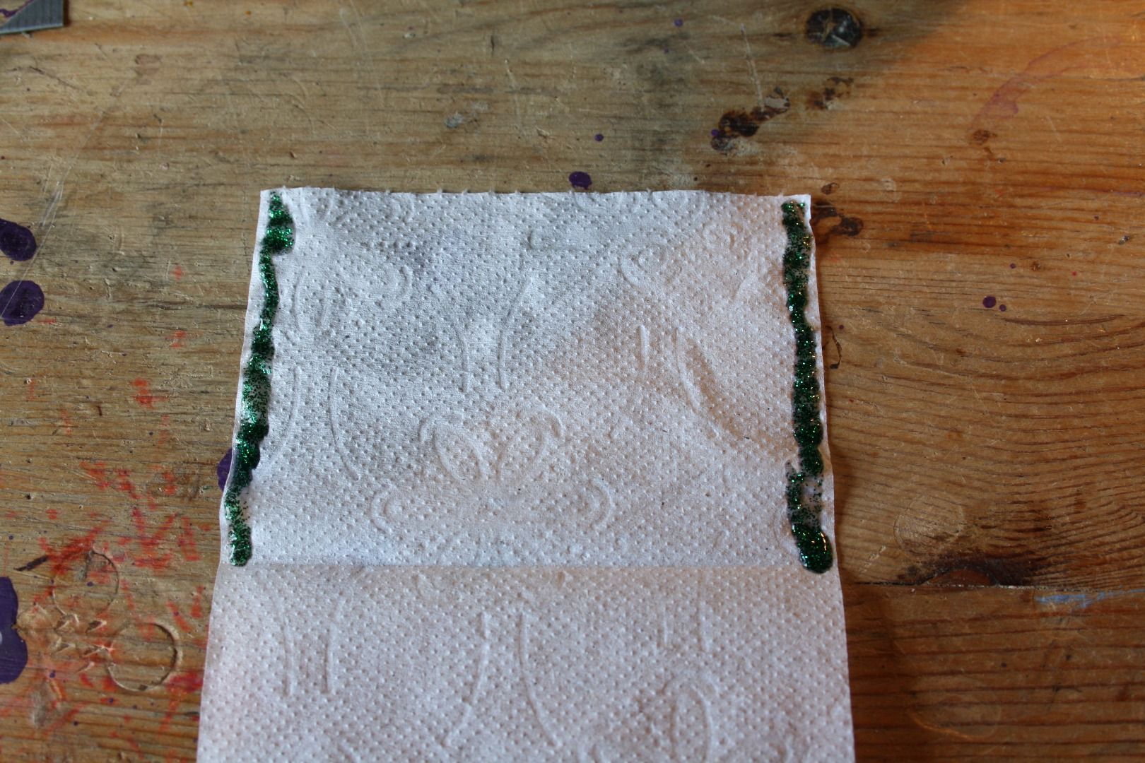 4 Annoying Ways to Use Glitter : 5 Steps - Instructables