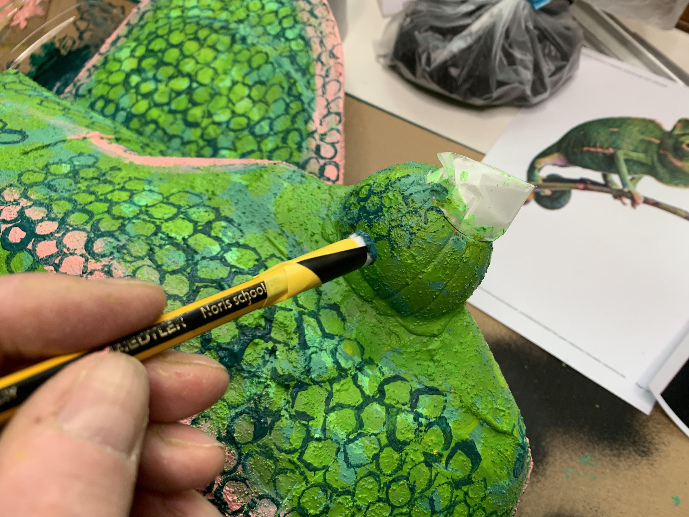 Chameleon Mask : 8 Steps (with Pictures) - Instructables