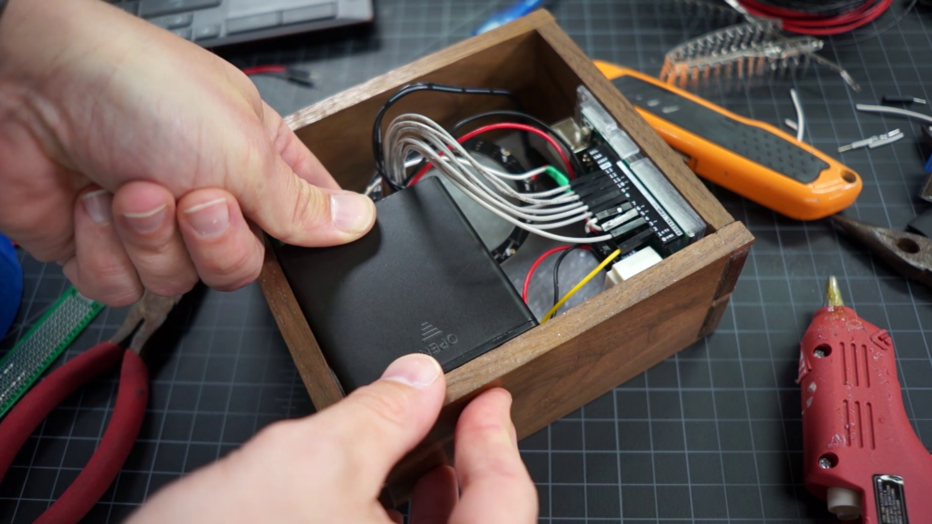 Dovetailed Arduino Humidity Sensor : 7 Steps (with Pictures) - Instructables