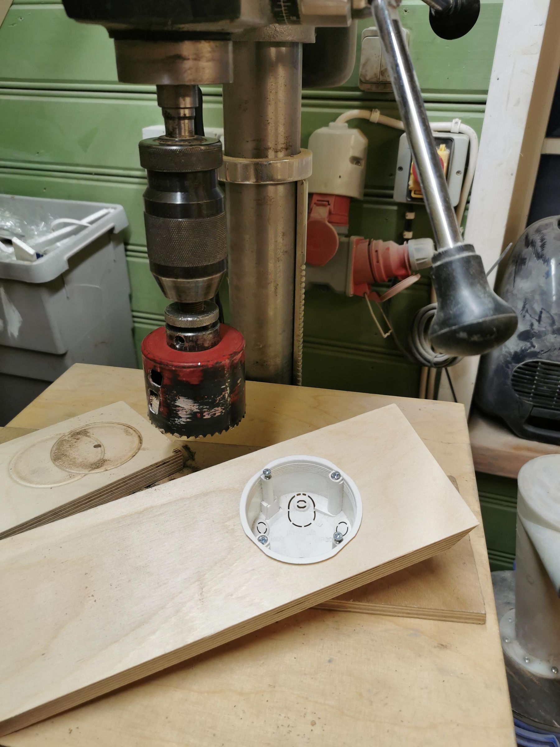 Light Up Mirror With Cabinet : 12 Steps (with Pictures) - Instructables